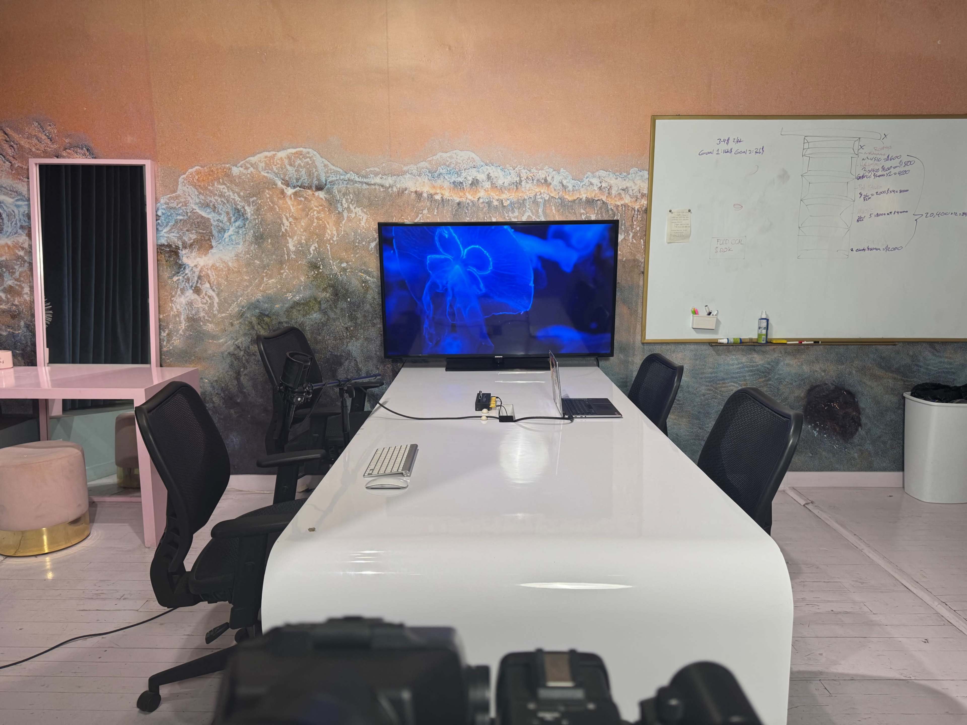 La Pod Production | Large Multi-Camera Podcast Studio Downtown Los ...