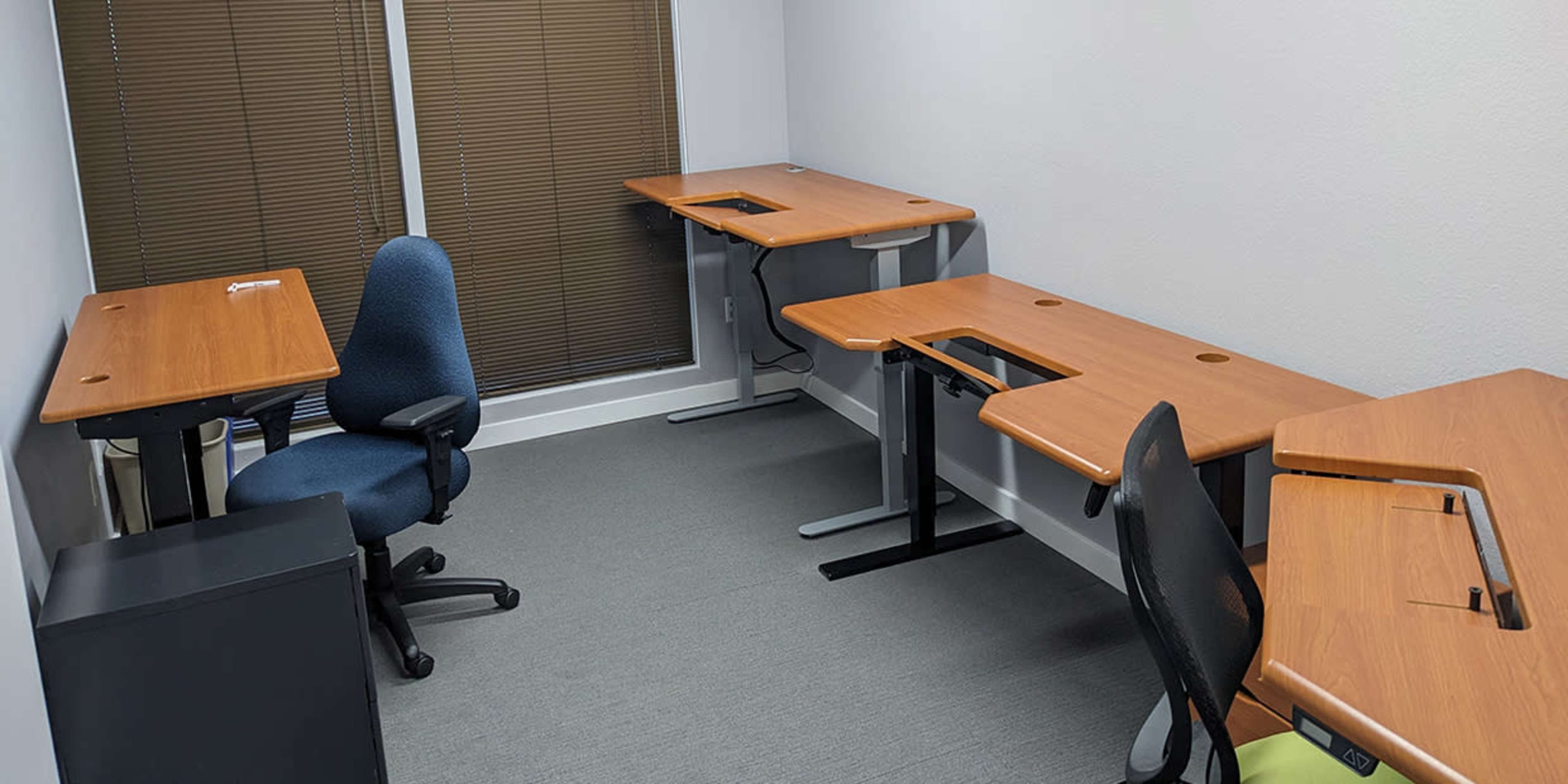 Ergonomic Private Office With 4 Sit-Stand Desks (Fokker Room), Bellevue ...