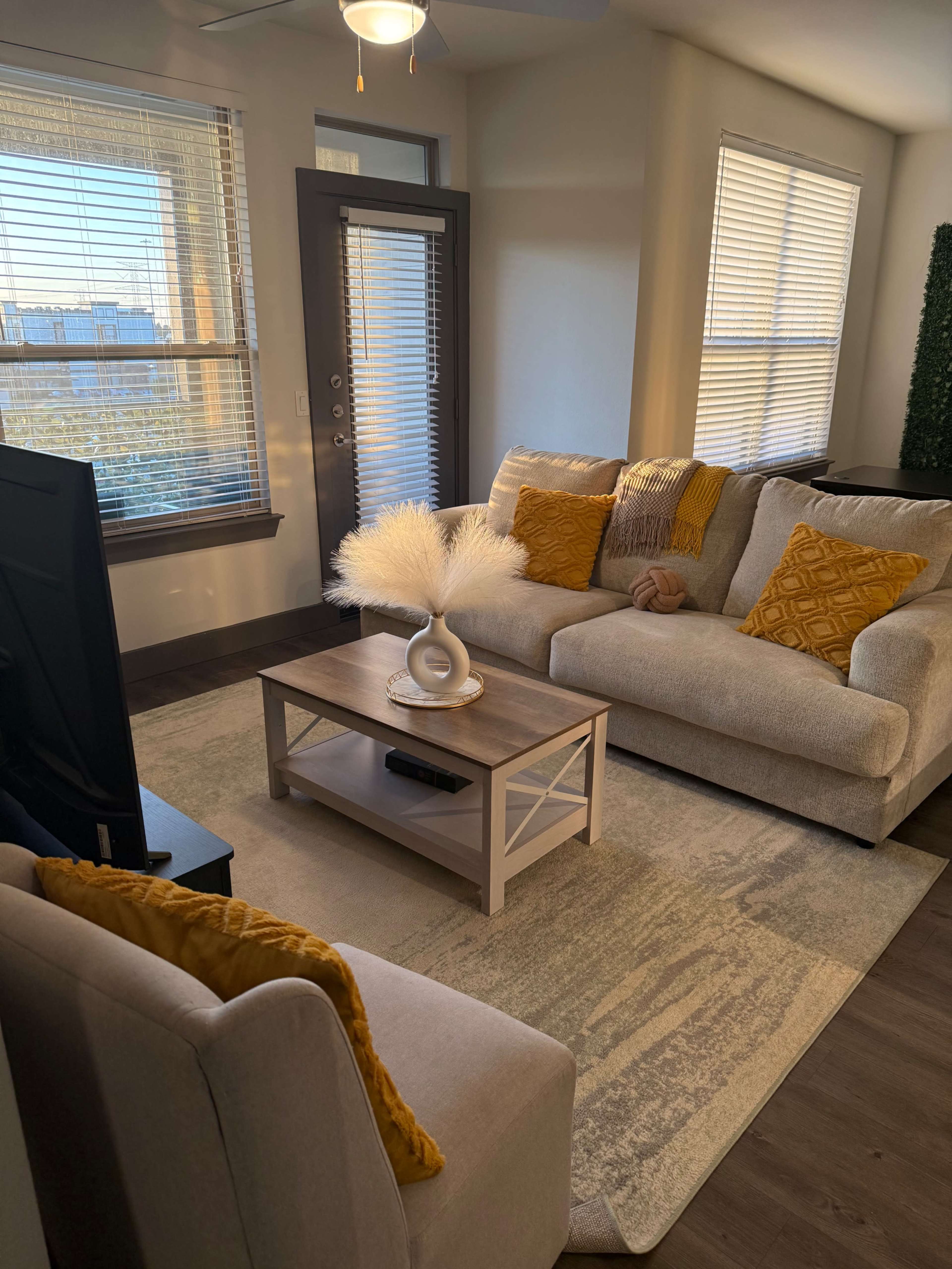 Kyra’s Keys – Luxury Rentals | Luxury 1BR Apartment with Balcony & Pool ...