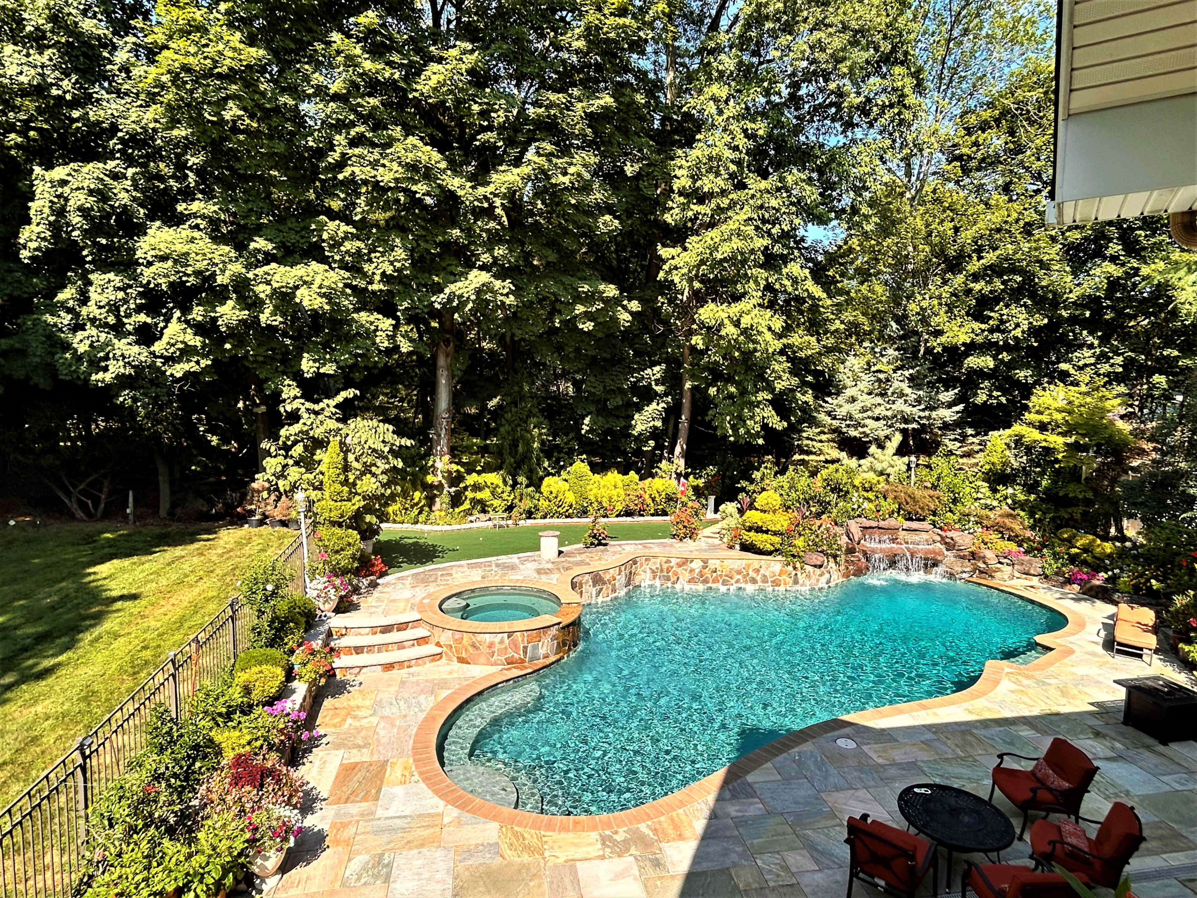 Hidden Tropical Pool by Golf Course. | Tropical Poolside Paradise next ...