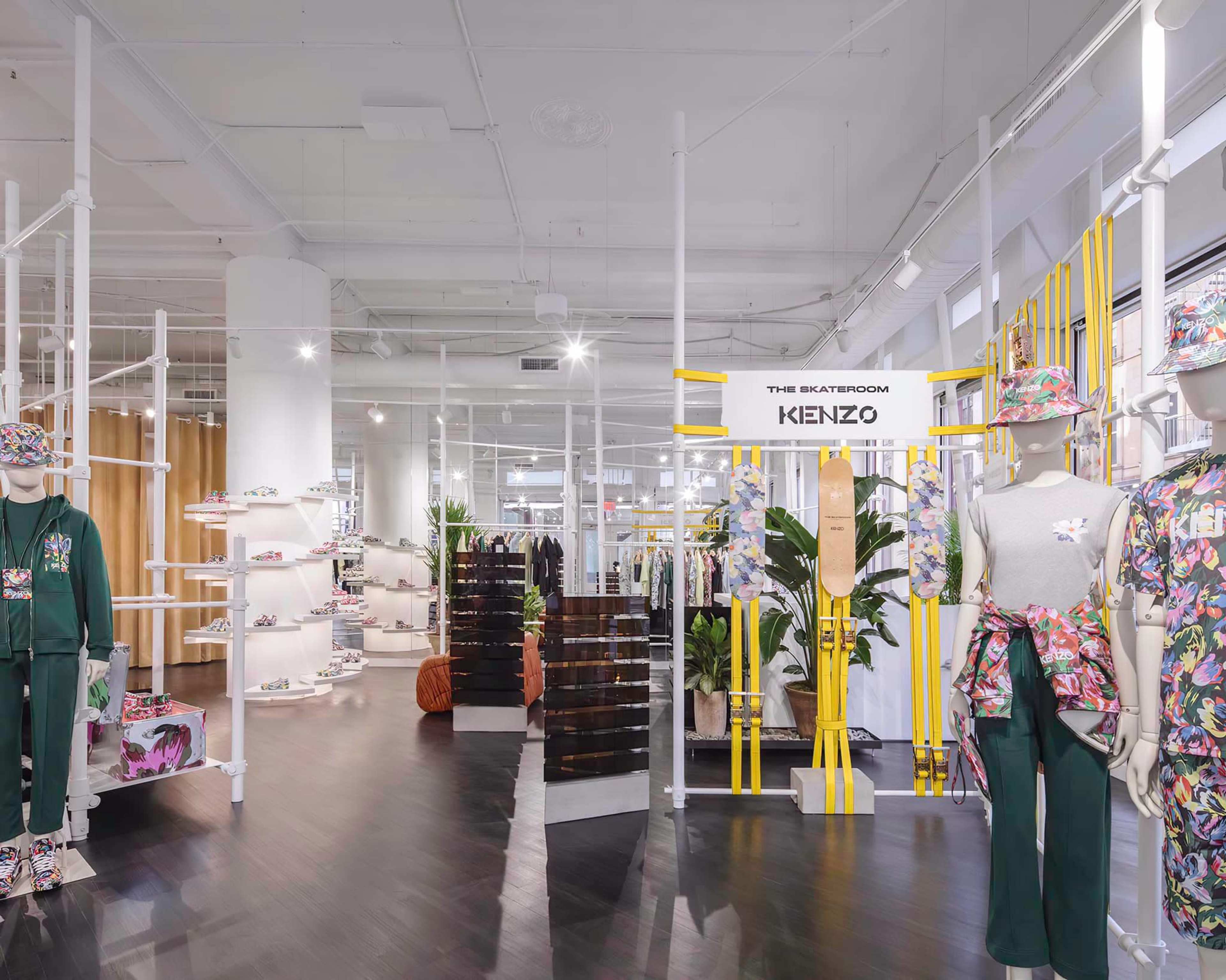 Corner Retail Store in the Heart of SOHO, New York, NY | Production ...