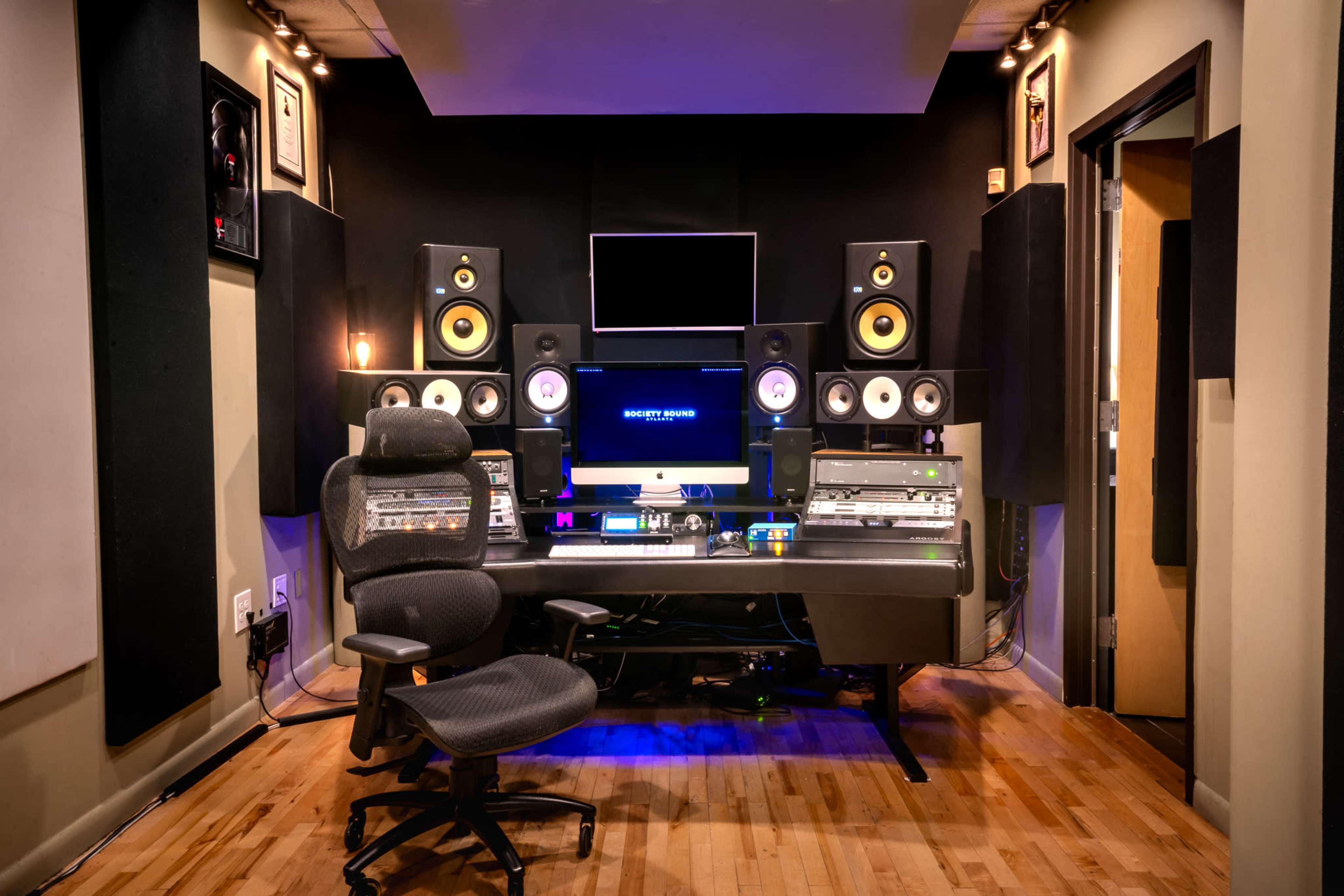 Real Recording Studio perfect for music videos - photoshoots - events ...