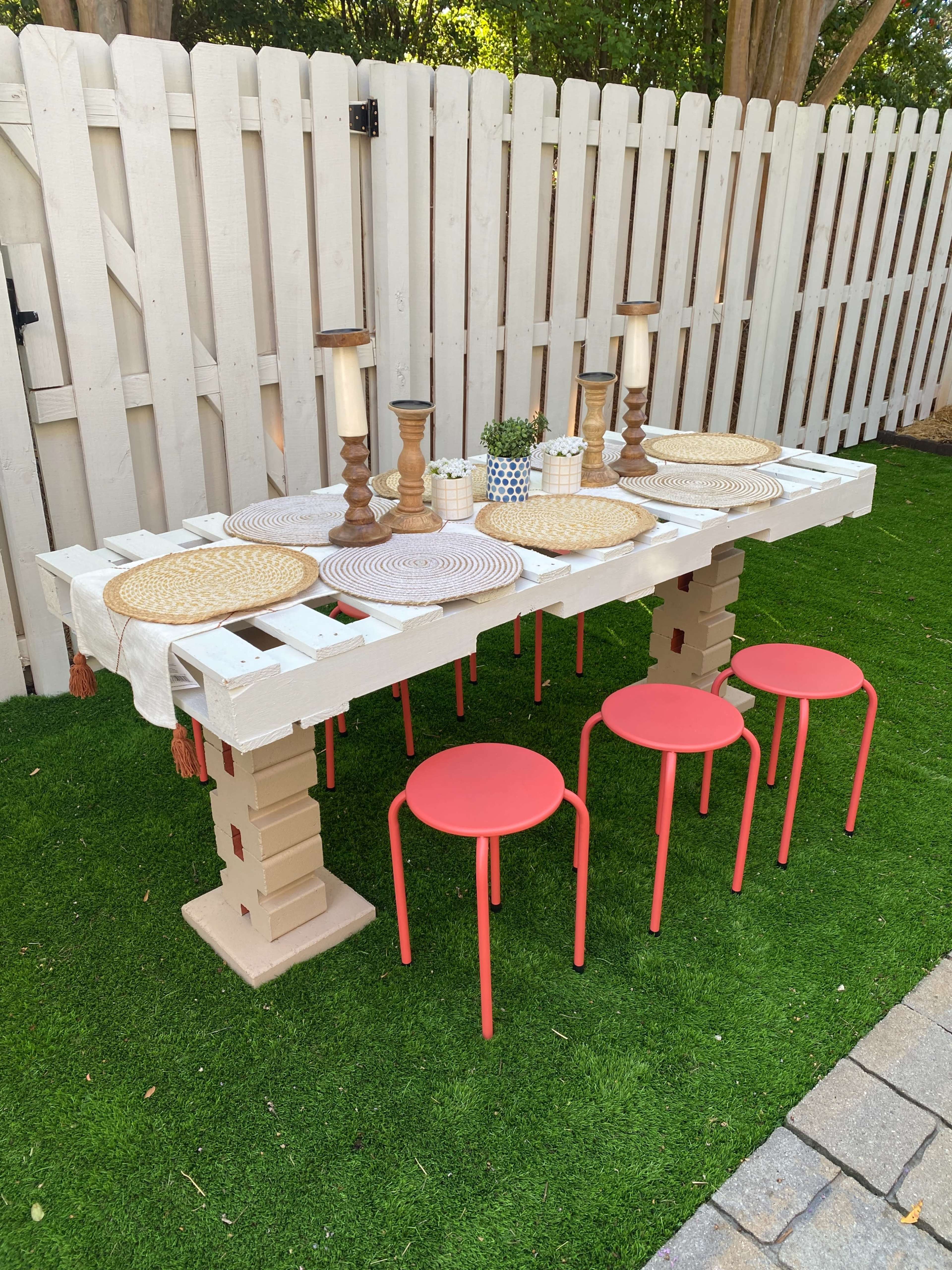 Quaint Colorful Backyard, Charlotte, NC | Production | Peerspace