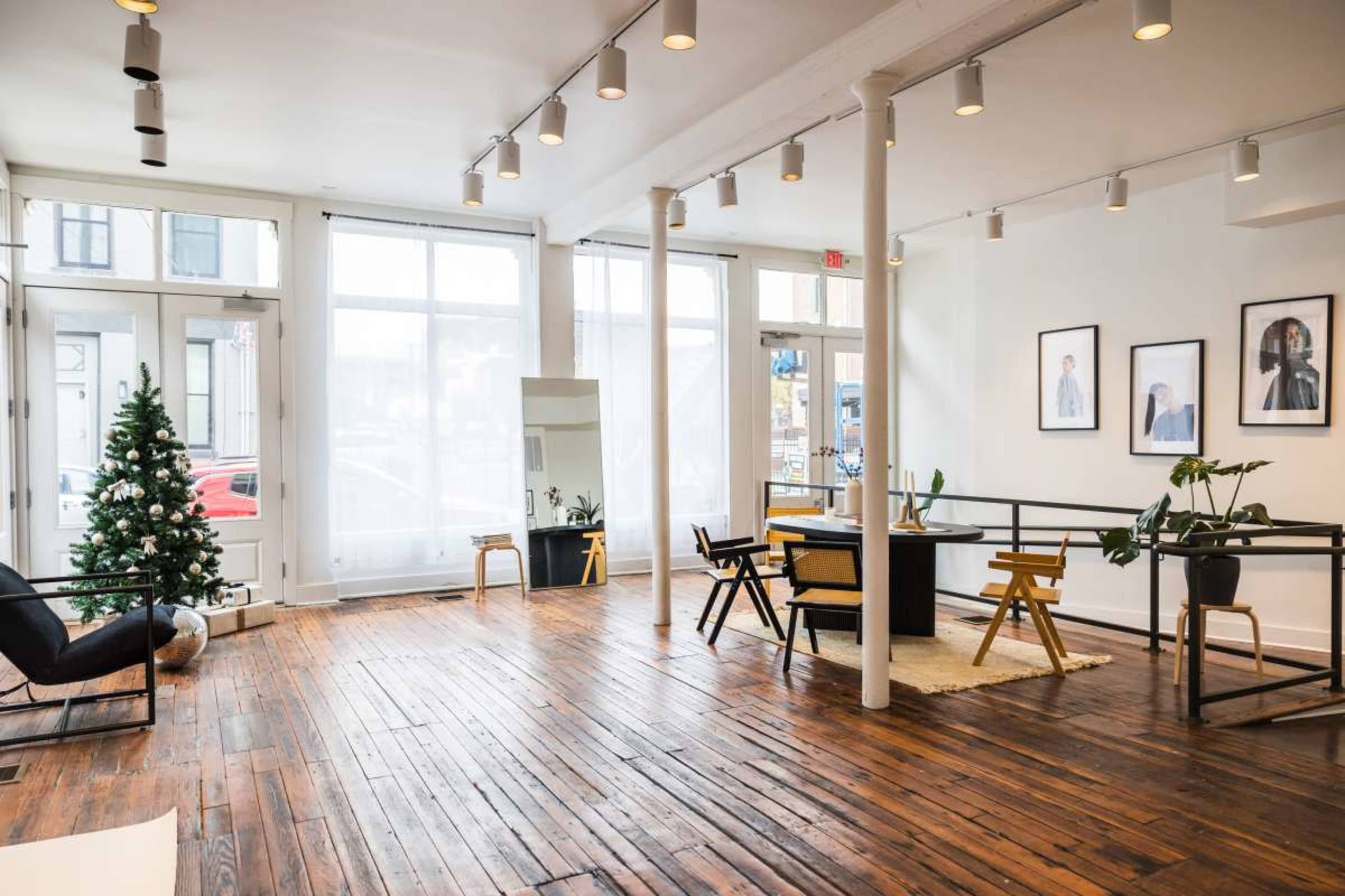 Studio Eleven | Downtown Urban Minimal Natural Light Studio Space ...