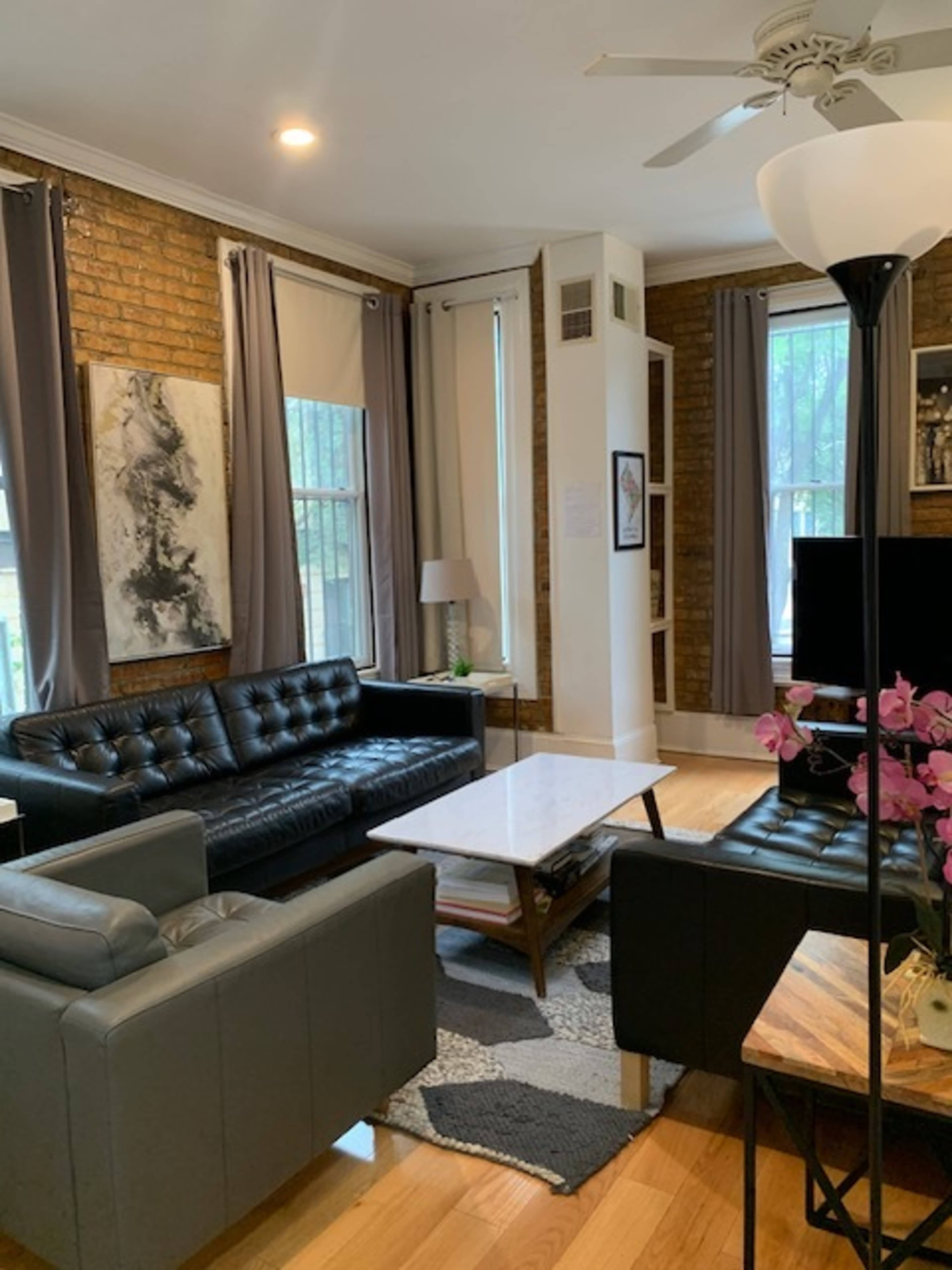 Cozy and Sun-Filled Parlor in the heart of Adams Morgan, Washington, DC ...