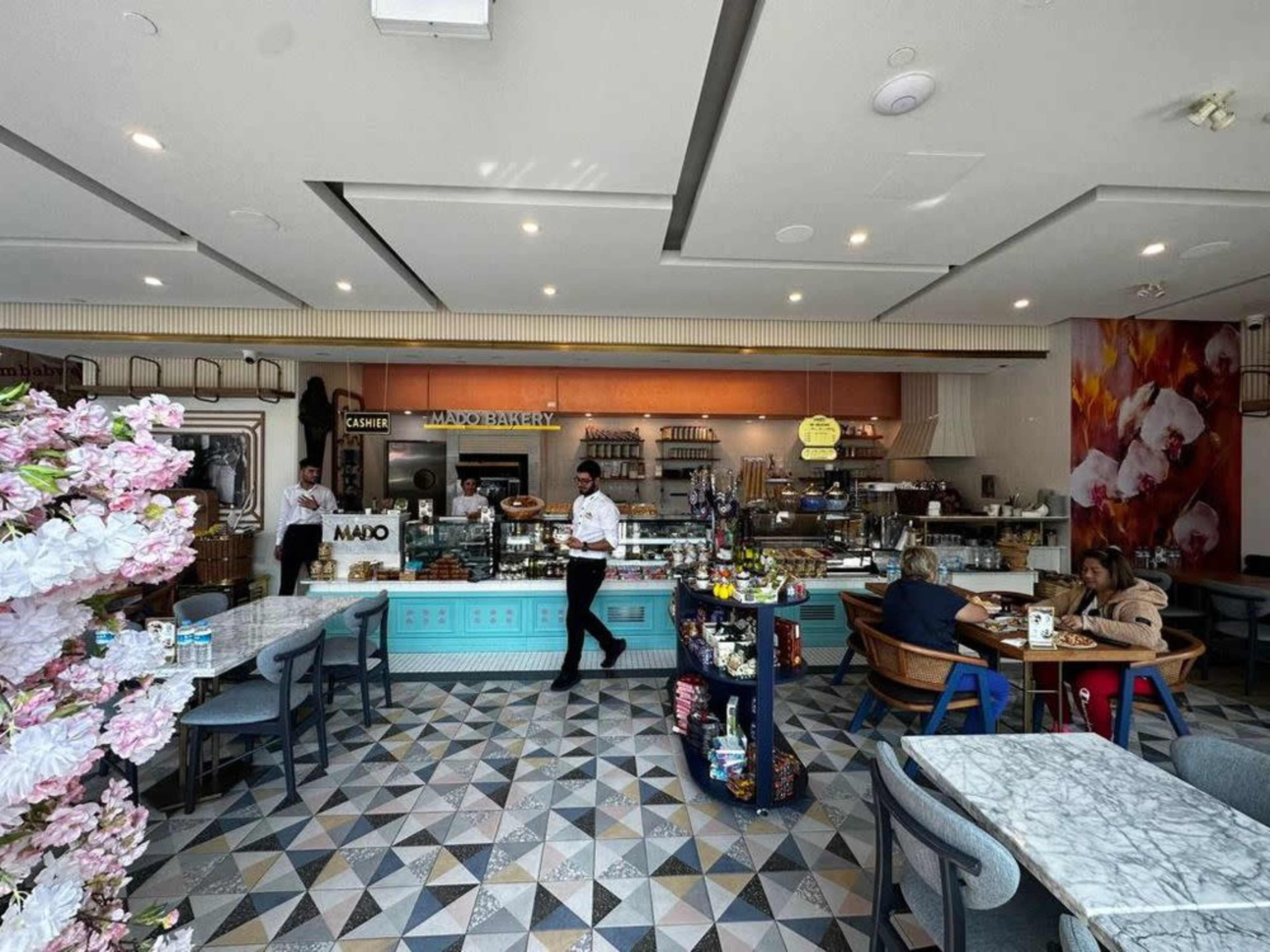 Host Nest | Maddo Restaurant Don-Mills, Toronto | Production | Peerspace