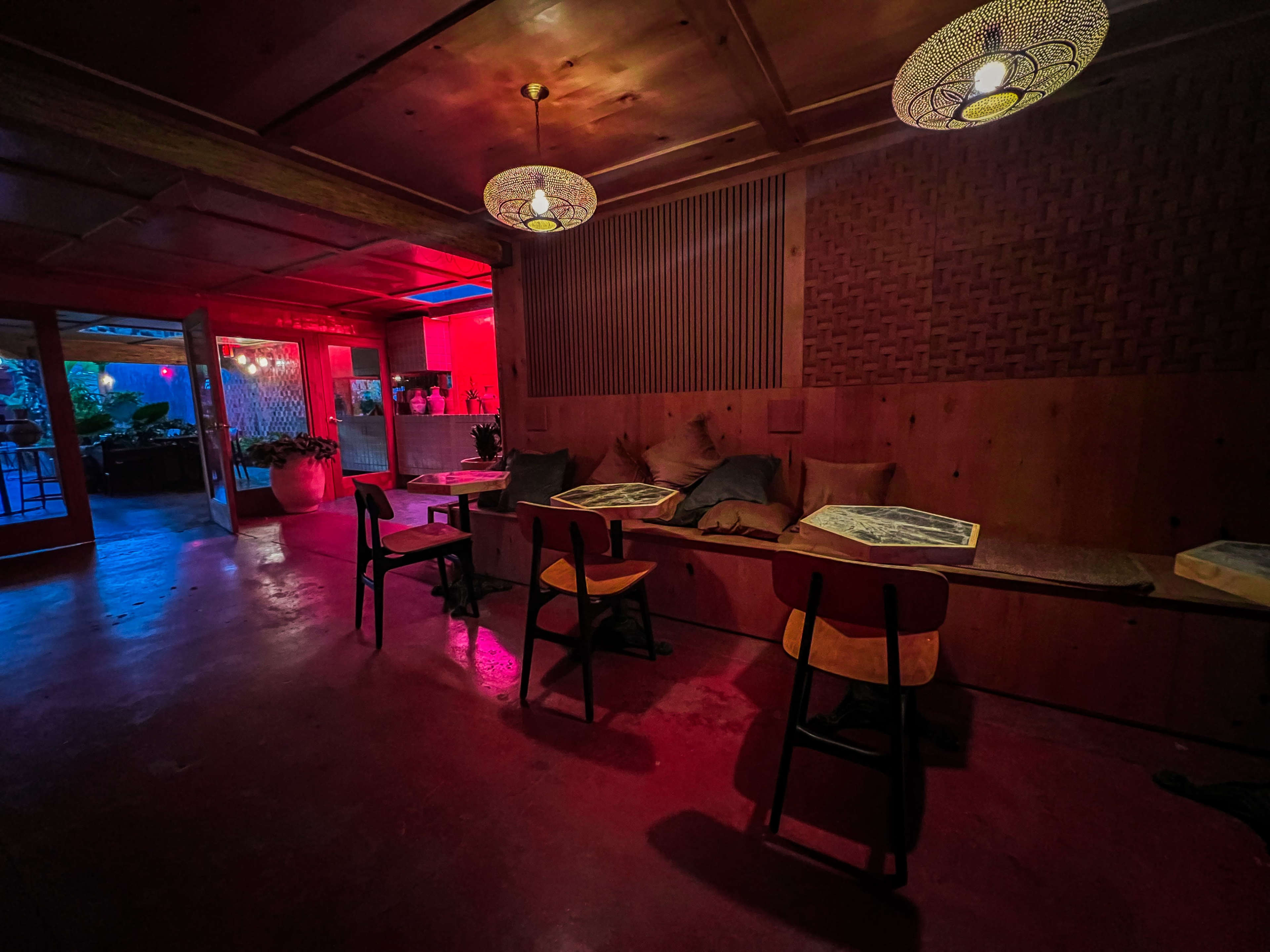 Urban Oasis / Patio Restaurant in heart of Los Angeles, Los Angeles, CA ...