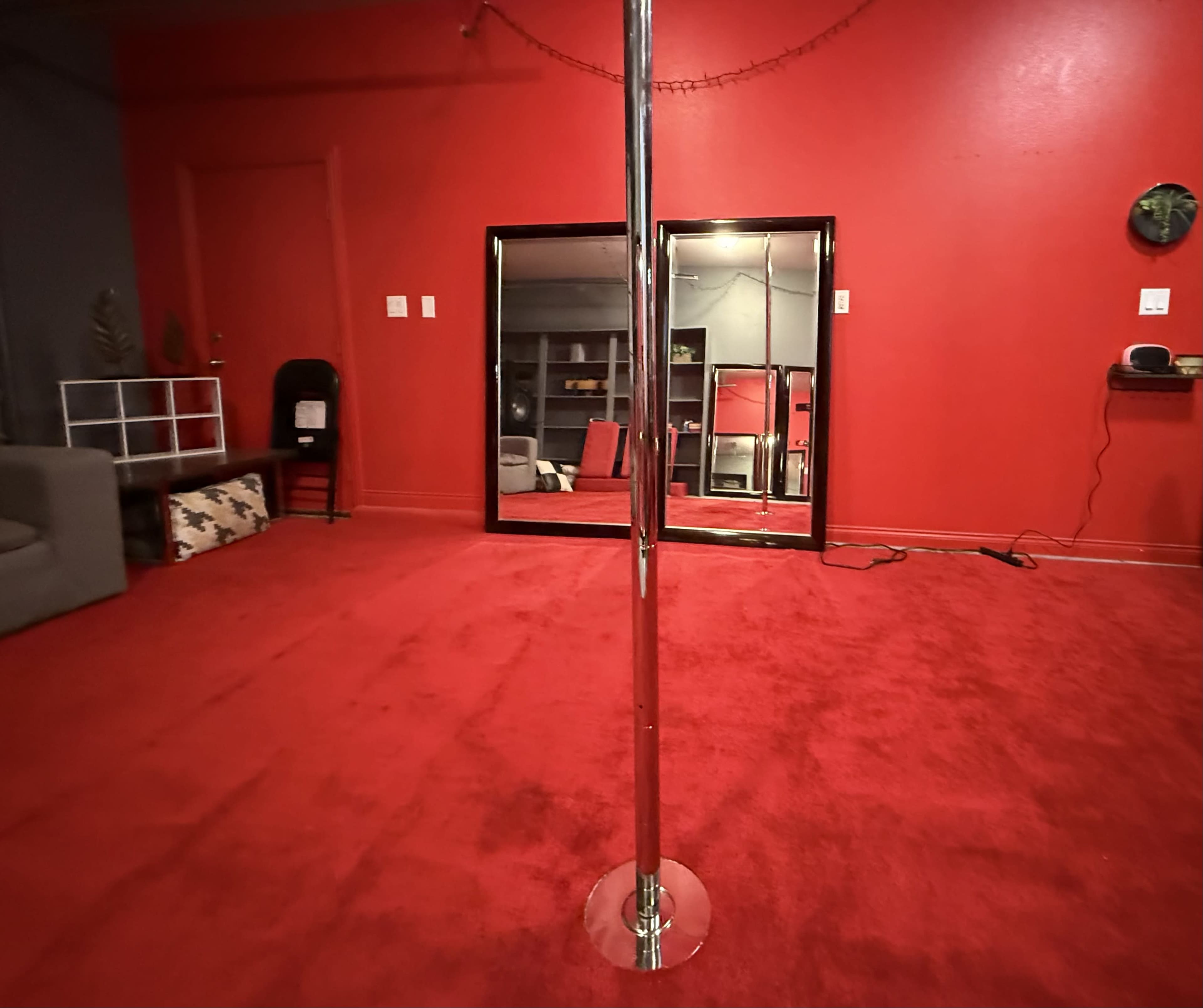 Creative Filming Space w multiple set options in Las Vegas and parking ...