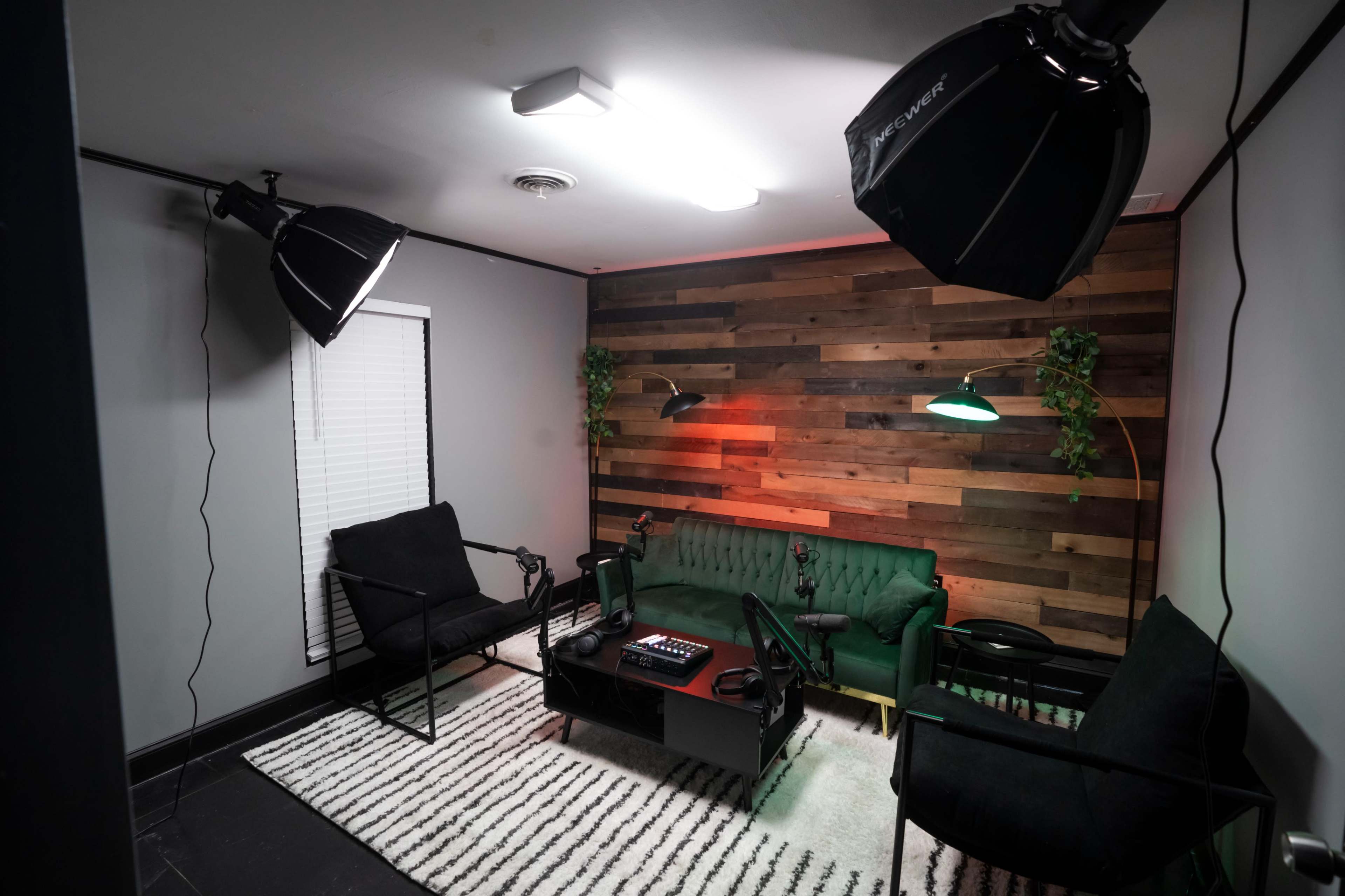 Nashville Creatives Studio - Podcast Room, Nashville, TN | Production ...
