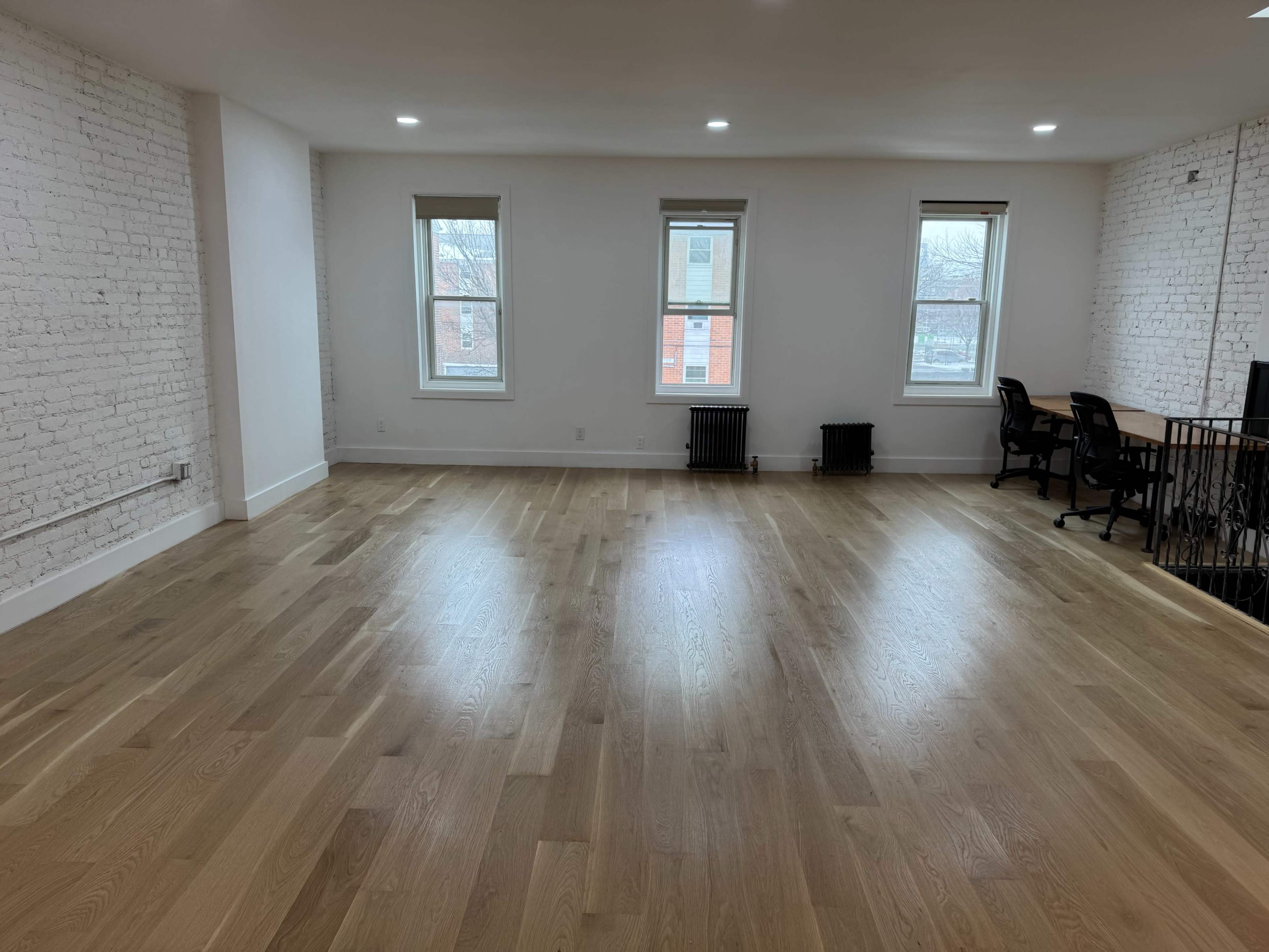 Light-filled bushwick loft with full kitchen and bathroom, Brooklyn, NY ...