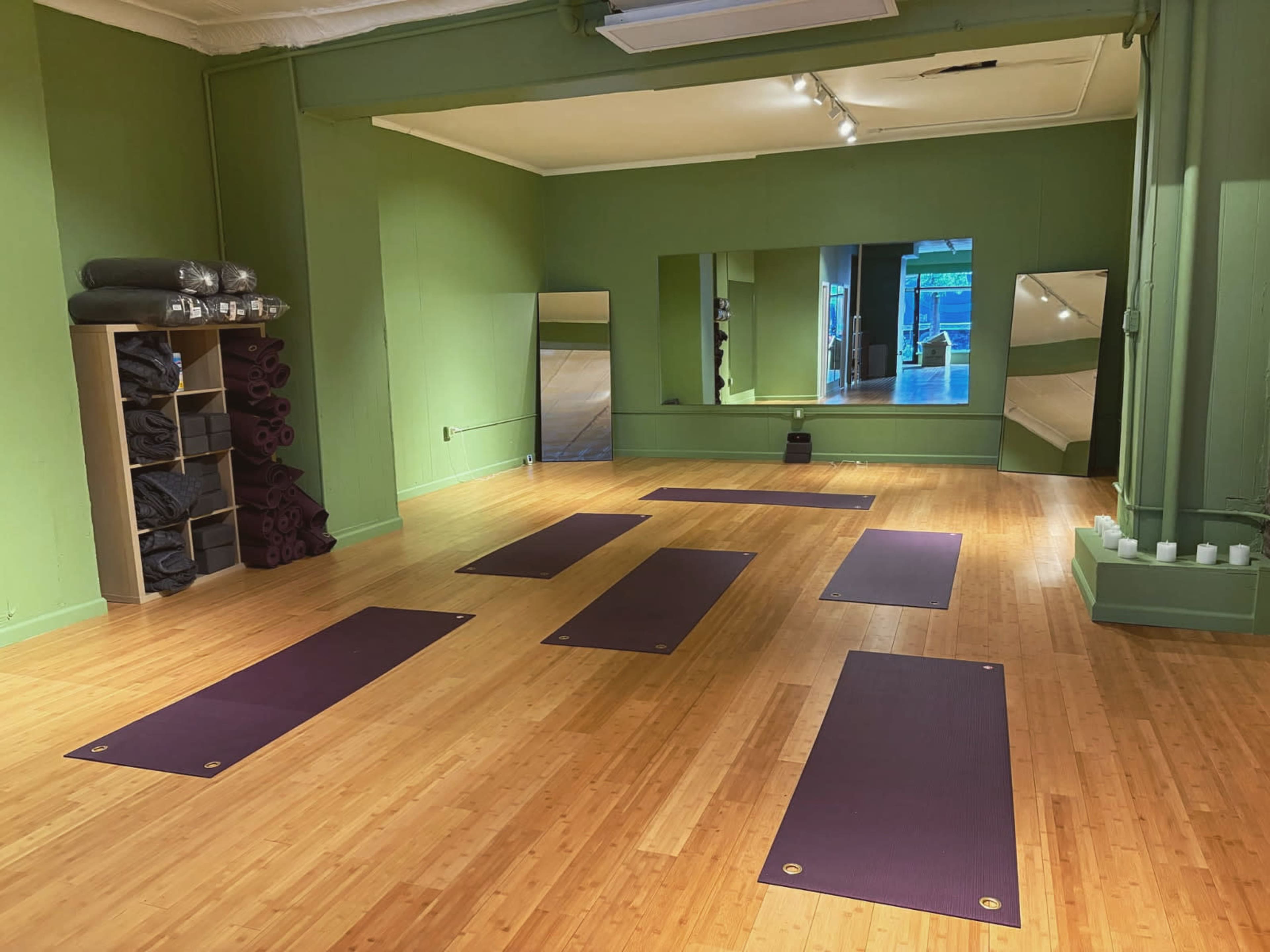 Yorkville Spacious Studio, New York, NY | Event | Peerspace