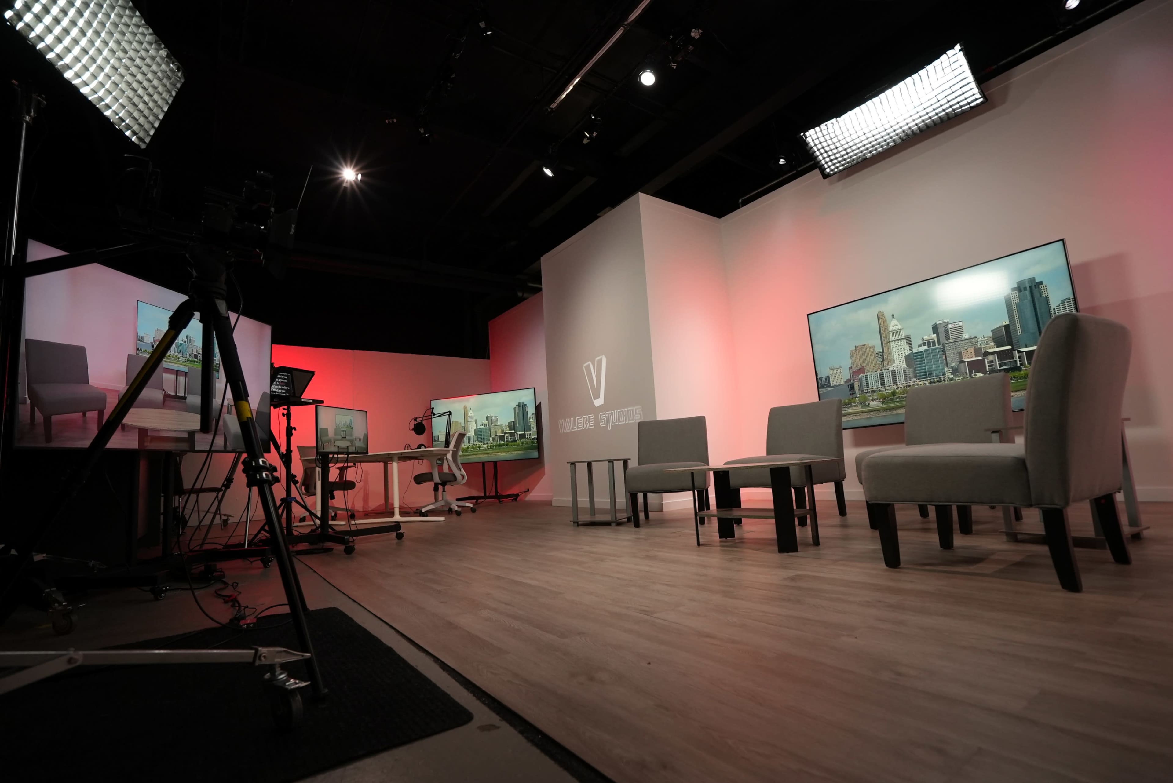 Technical Video and Film Studio - Industrial Vibe meets Modern Set ...