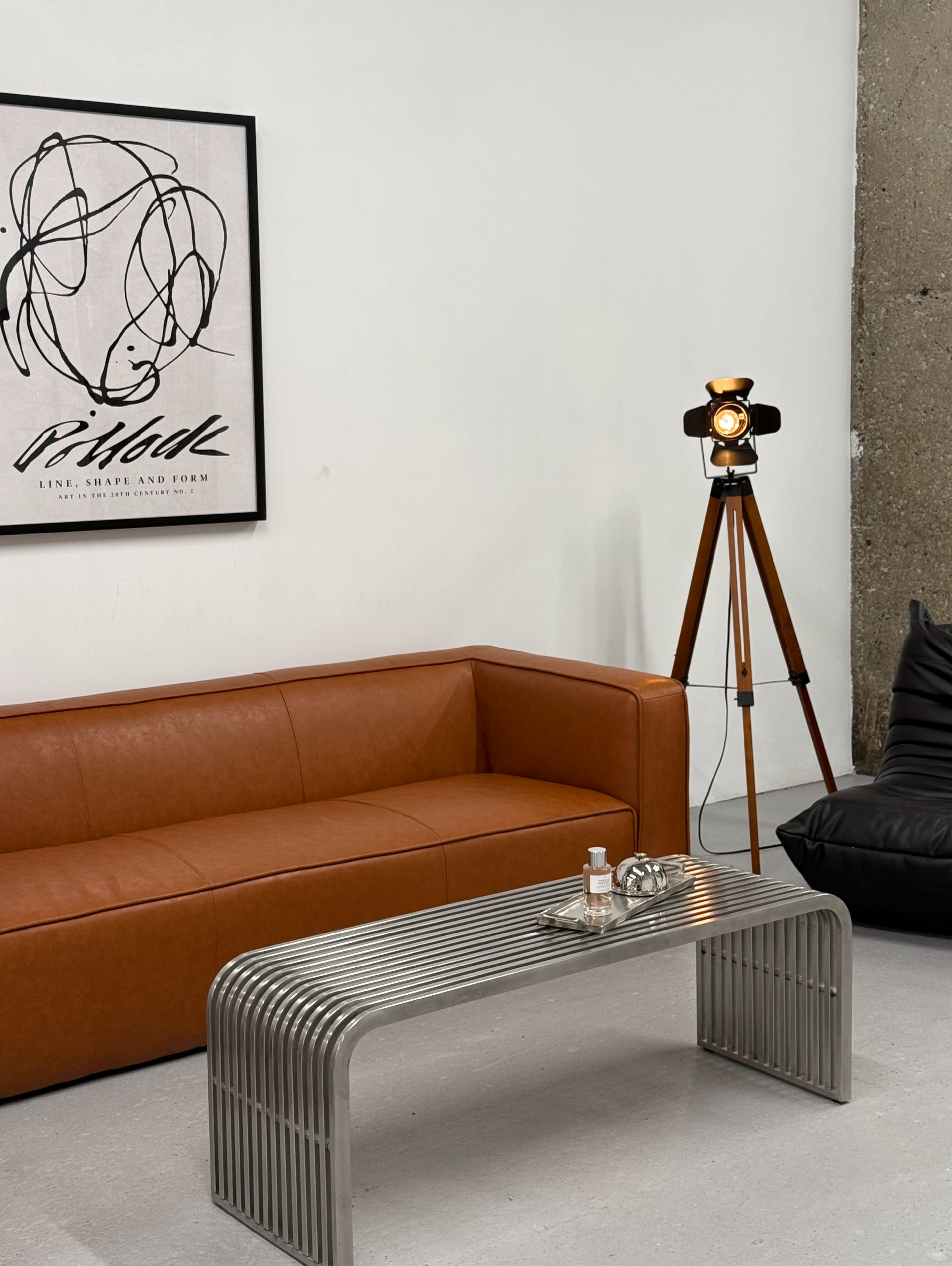 K8 photostudio | Daylight photo studio with cyclorama wall, tall ...