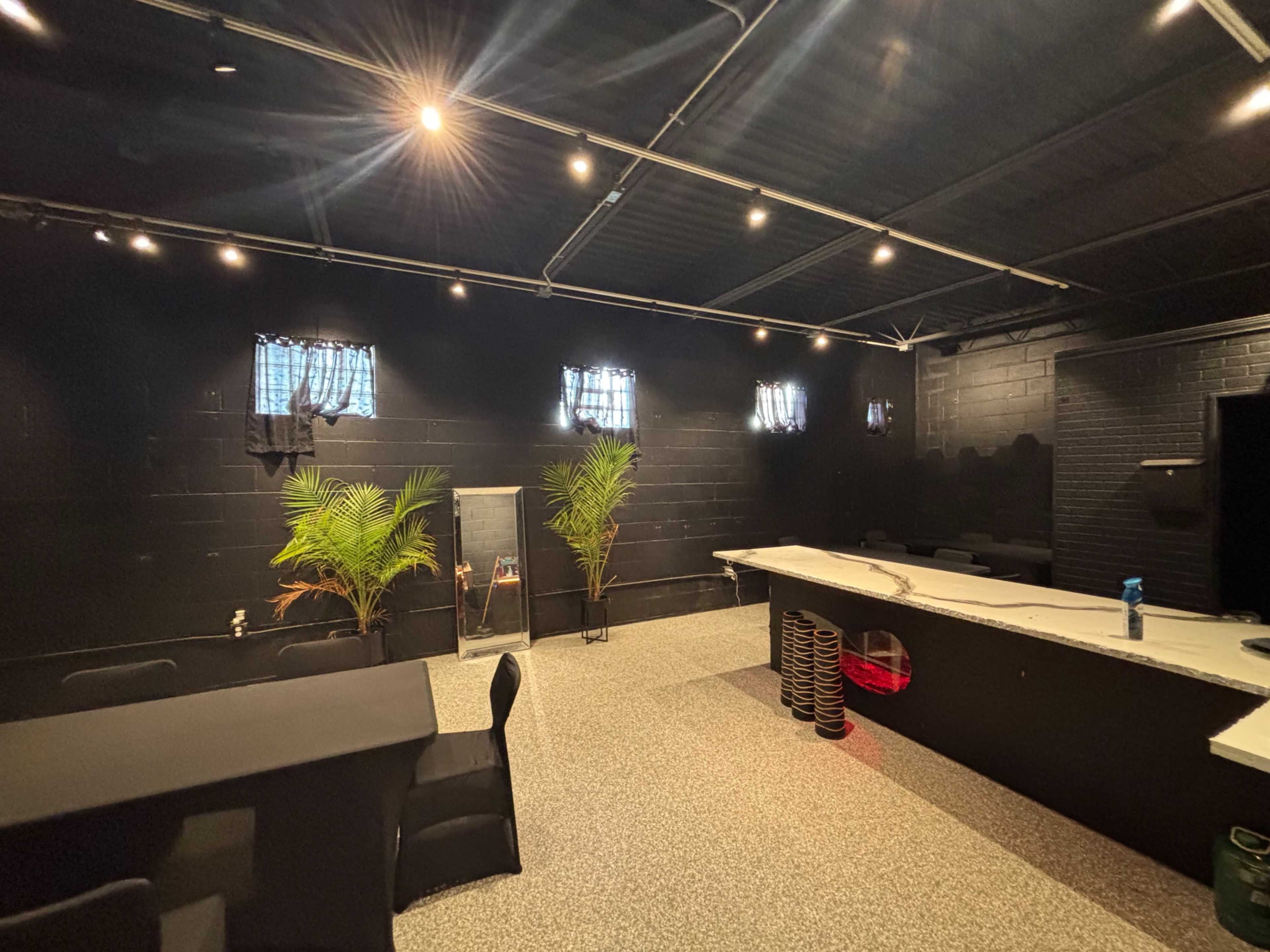 Studio 214 | Modern All-Black Loft Studio | Perfect for Private Events, Workshops & Content ...