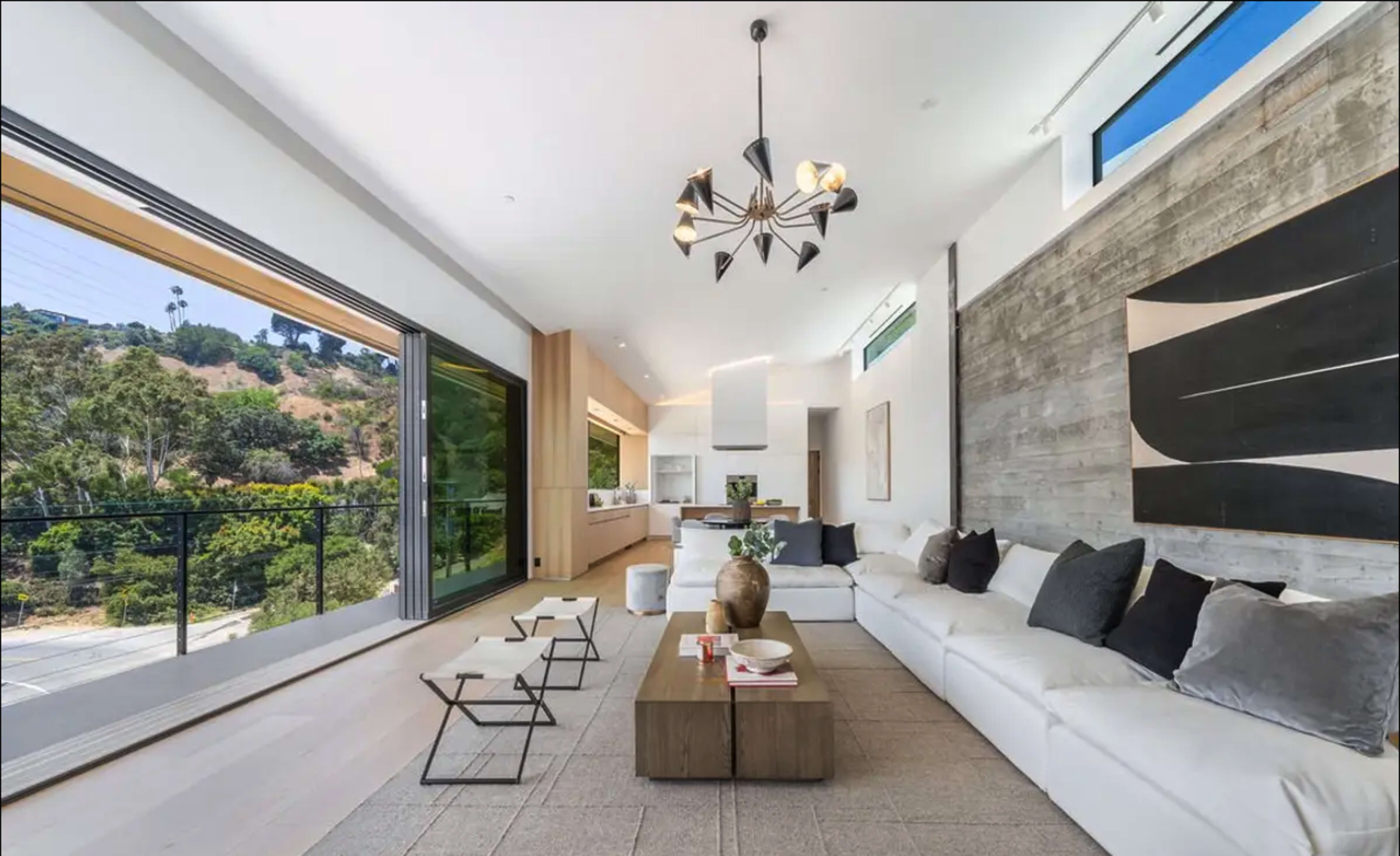 Hollywood Hills Modern Jetliner Estate, Los Angeles, CA | Event | Peerspace