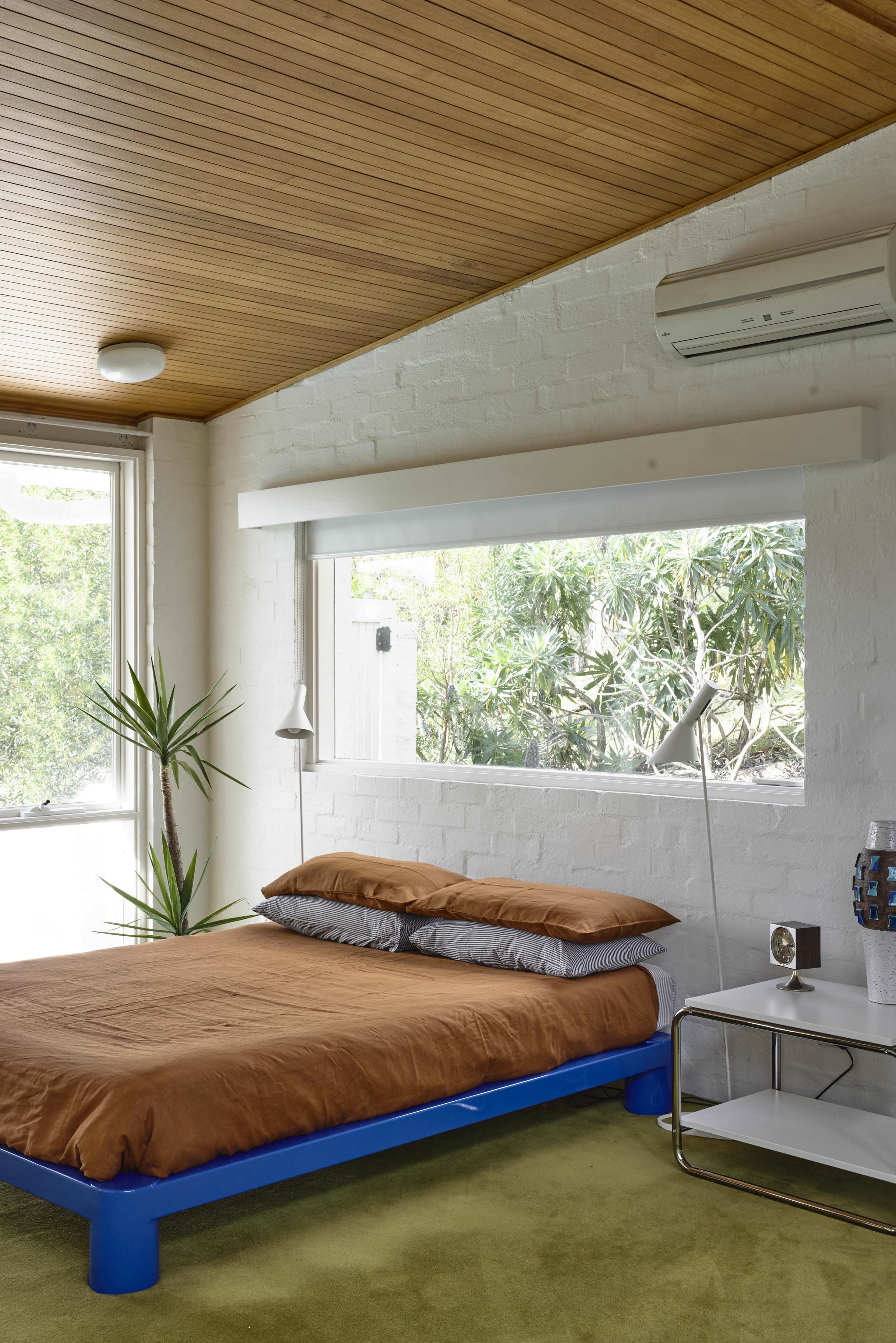 The Fender House, a large, palm springs style mid-century house, Mount ...