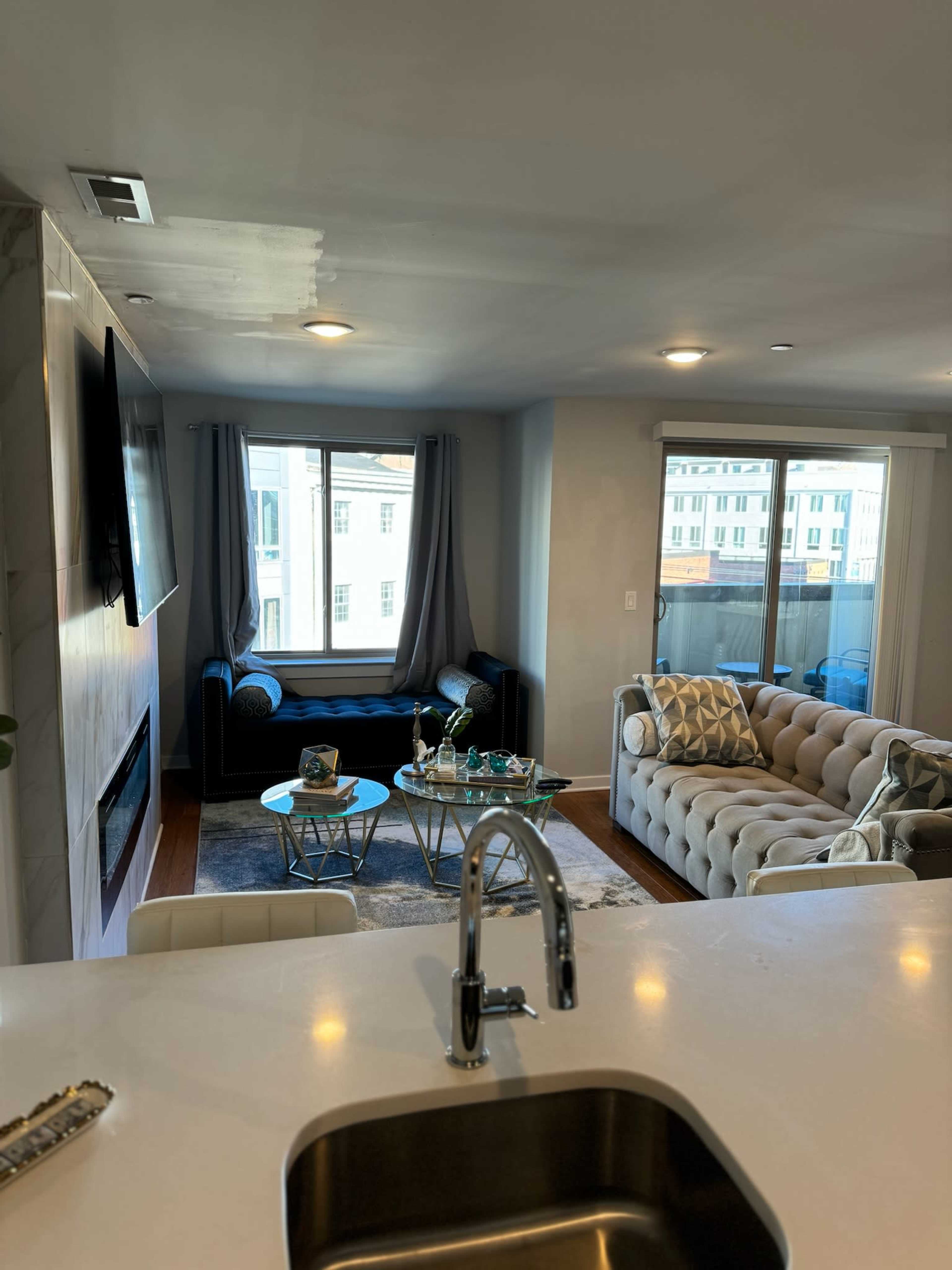 Modern, Light-Filled 2BR Apartment – Perfect for Shoots in Francisville ...