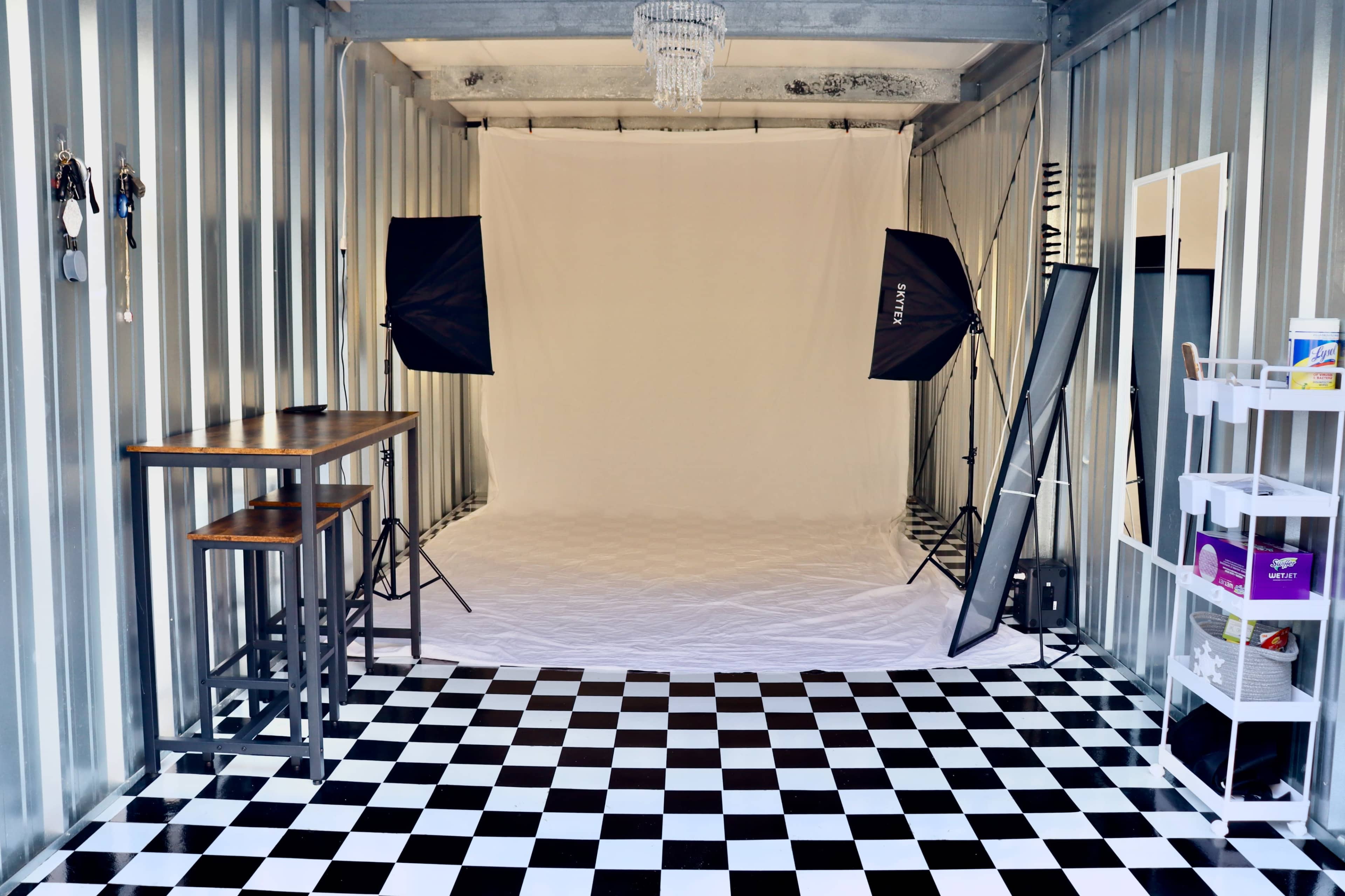 Milwaukee Storage Unit Photo Studio | Unique Space, Milwaukee, WI ...