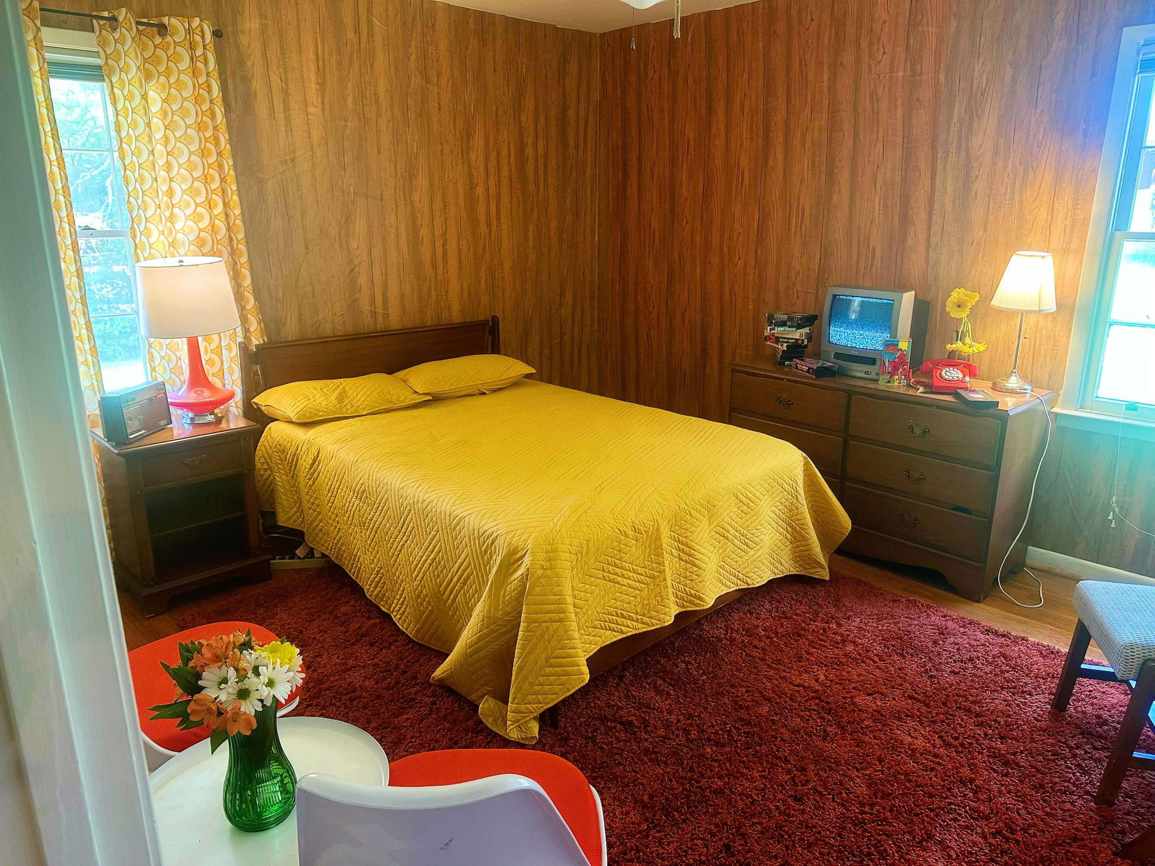 The Sweetheart House | Brand New Retro Set with Midcentury & 70s Design ...