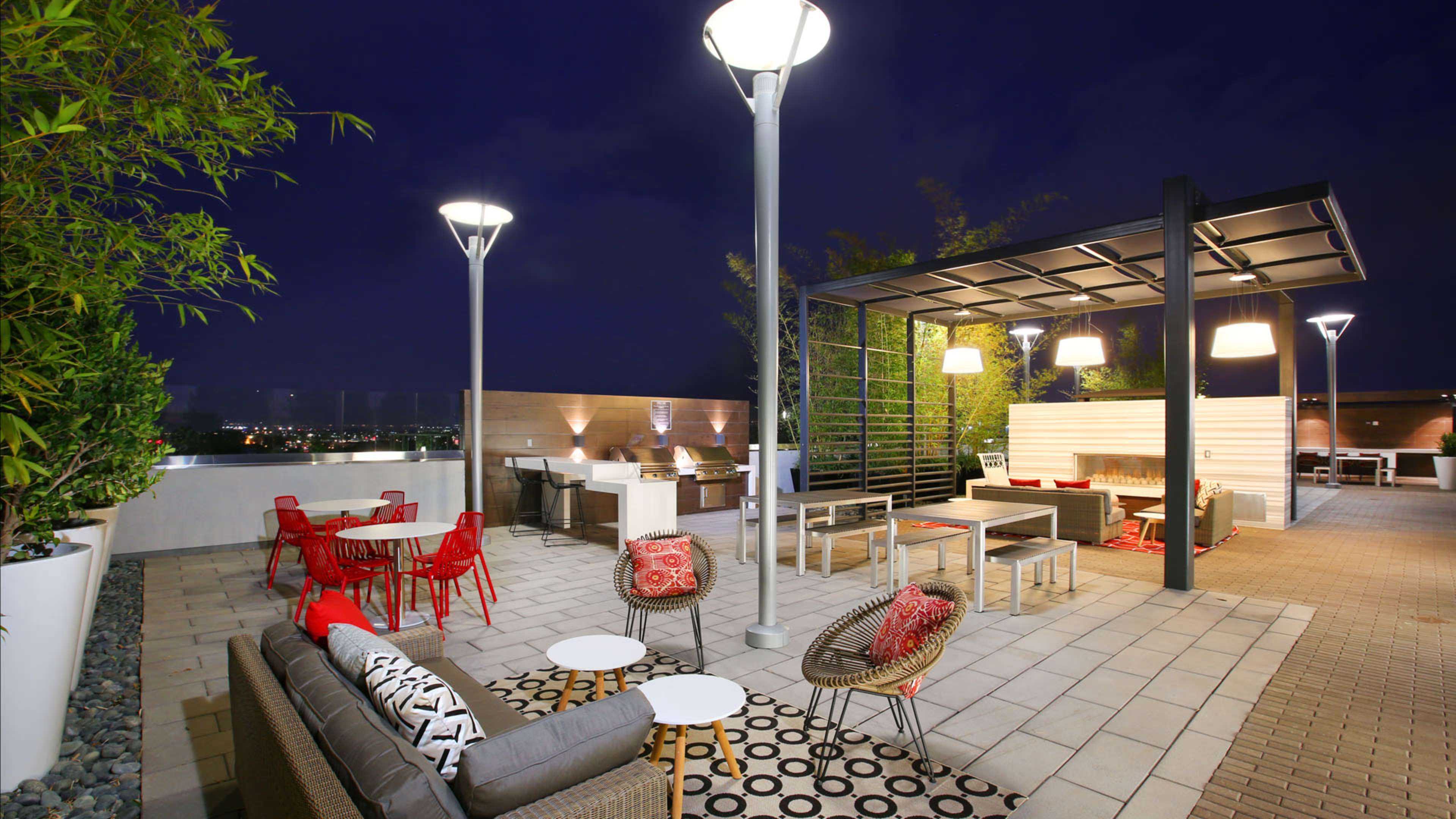 Stunning Irvine Roof Top Lounge, Irvine, CA | Event | Peerspace