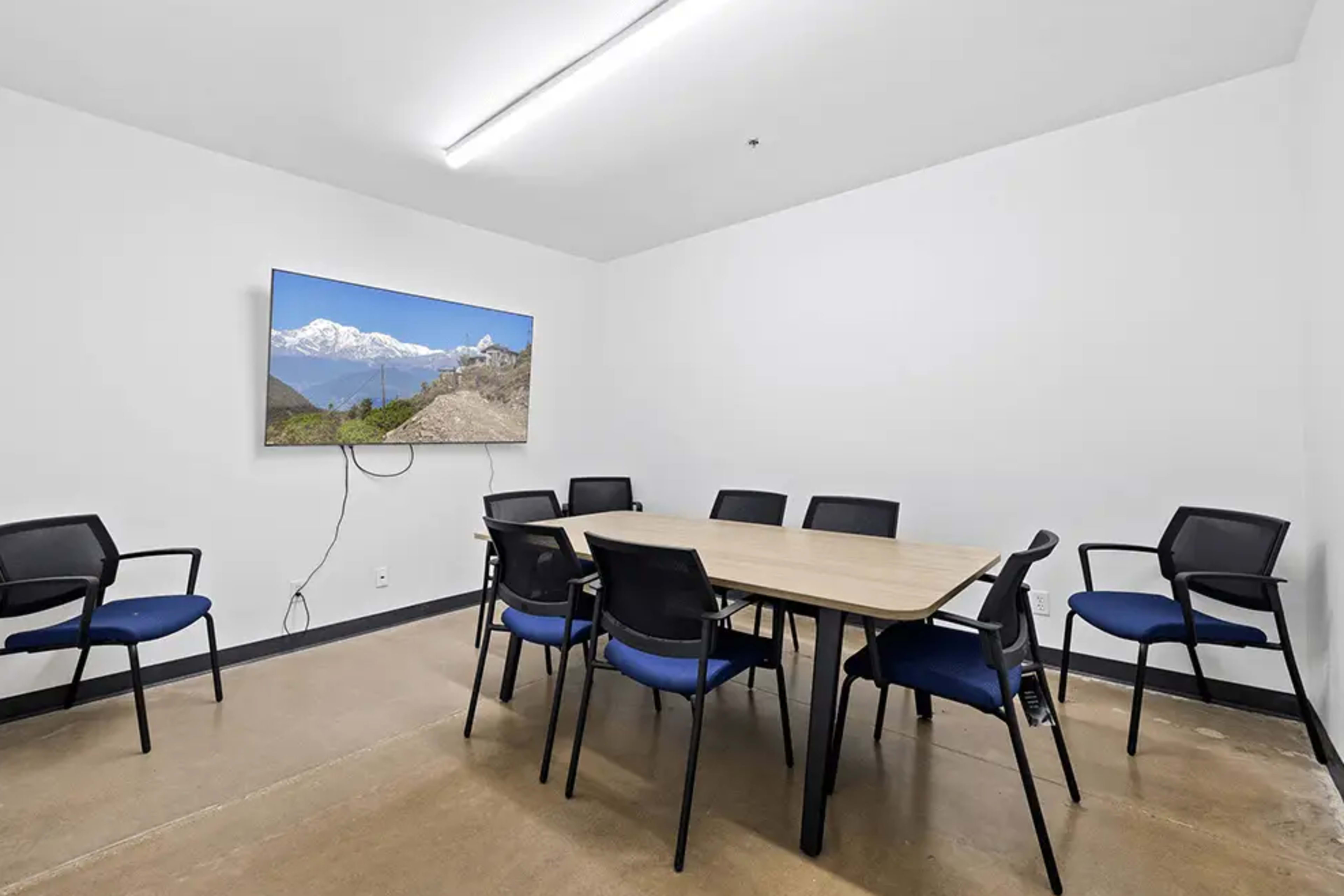 Stylish & Secure Conference Room with Premium Amenities, Fort Worth, TX ...