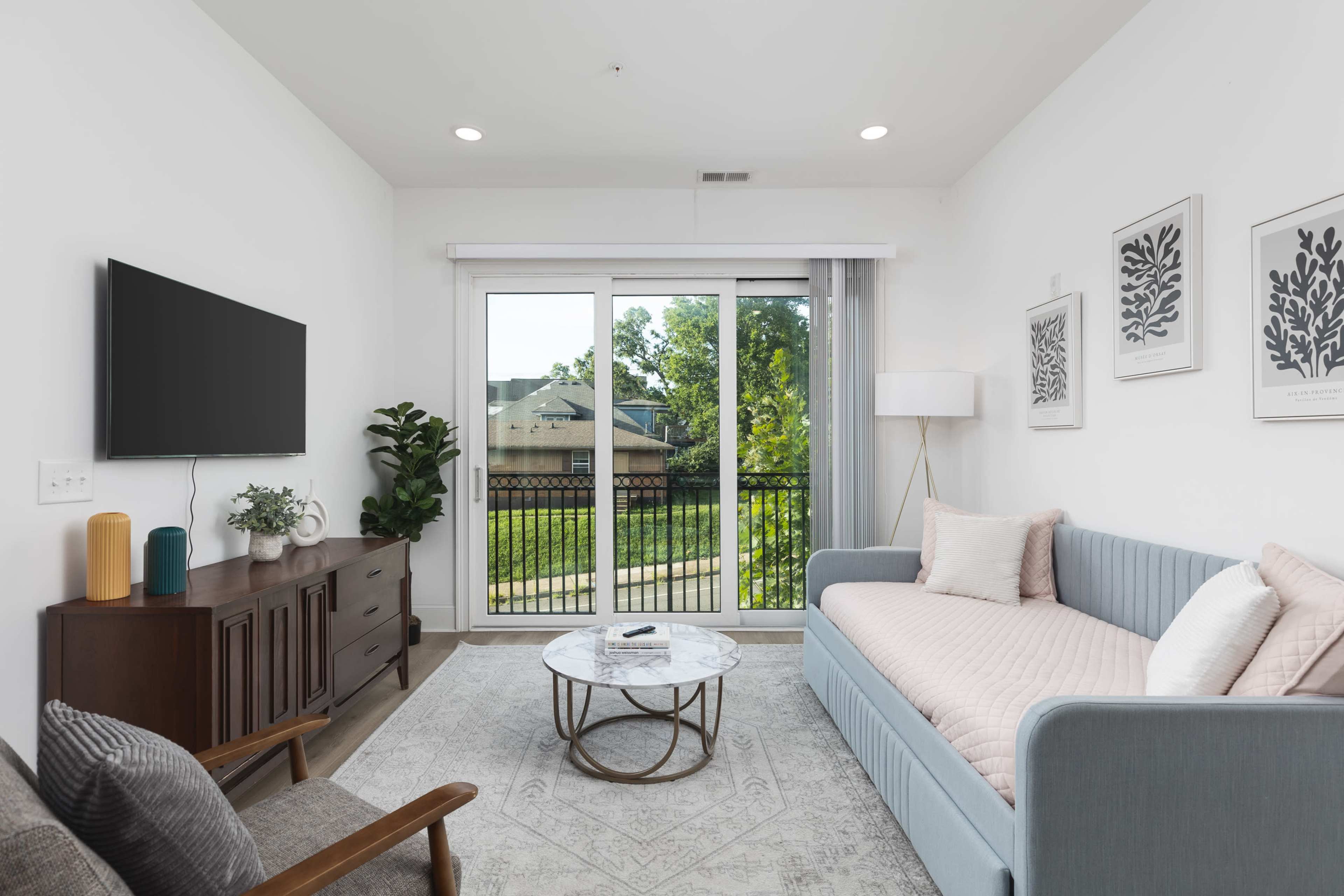 Modern 2BR Condo in Nashville, Nashville, TN | Off-Site | Peerspace