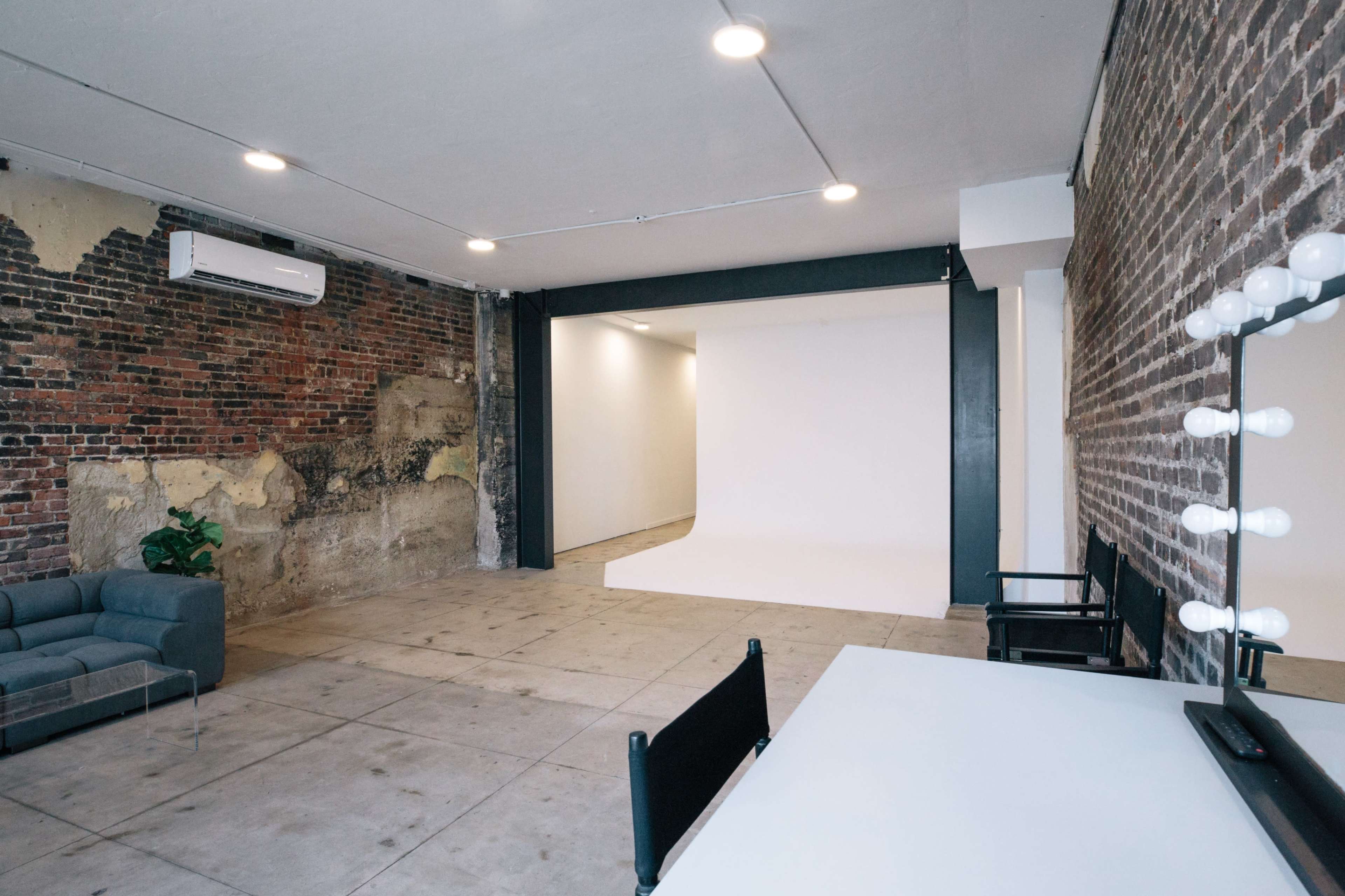 International Waters | Echo Park, Los Angeles Photo Shoot Studio ...