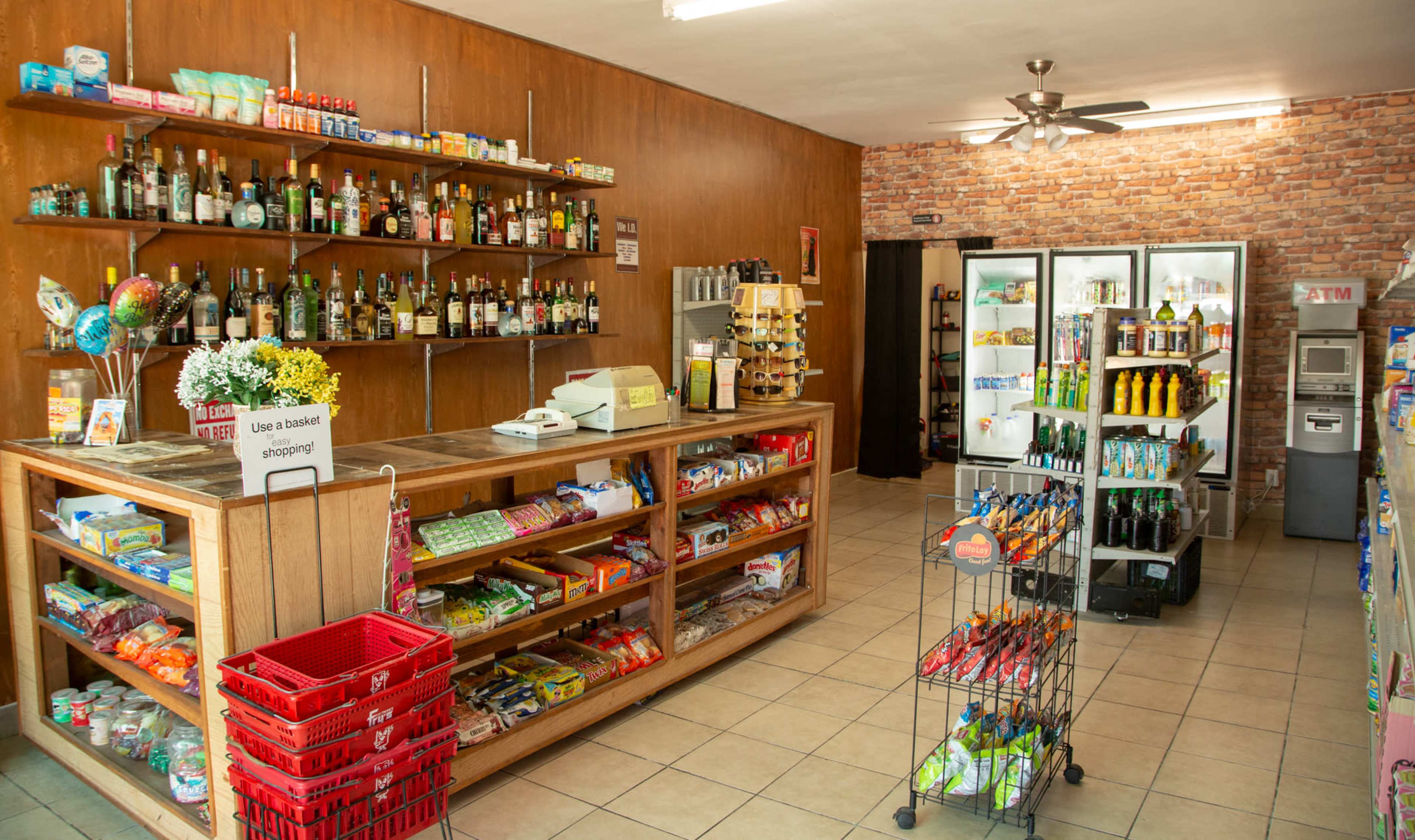 Liquor Store Set | Retro Convenience / Liquor Store Set, North ...