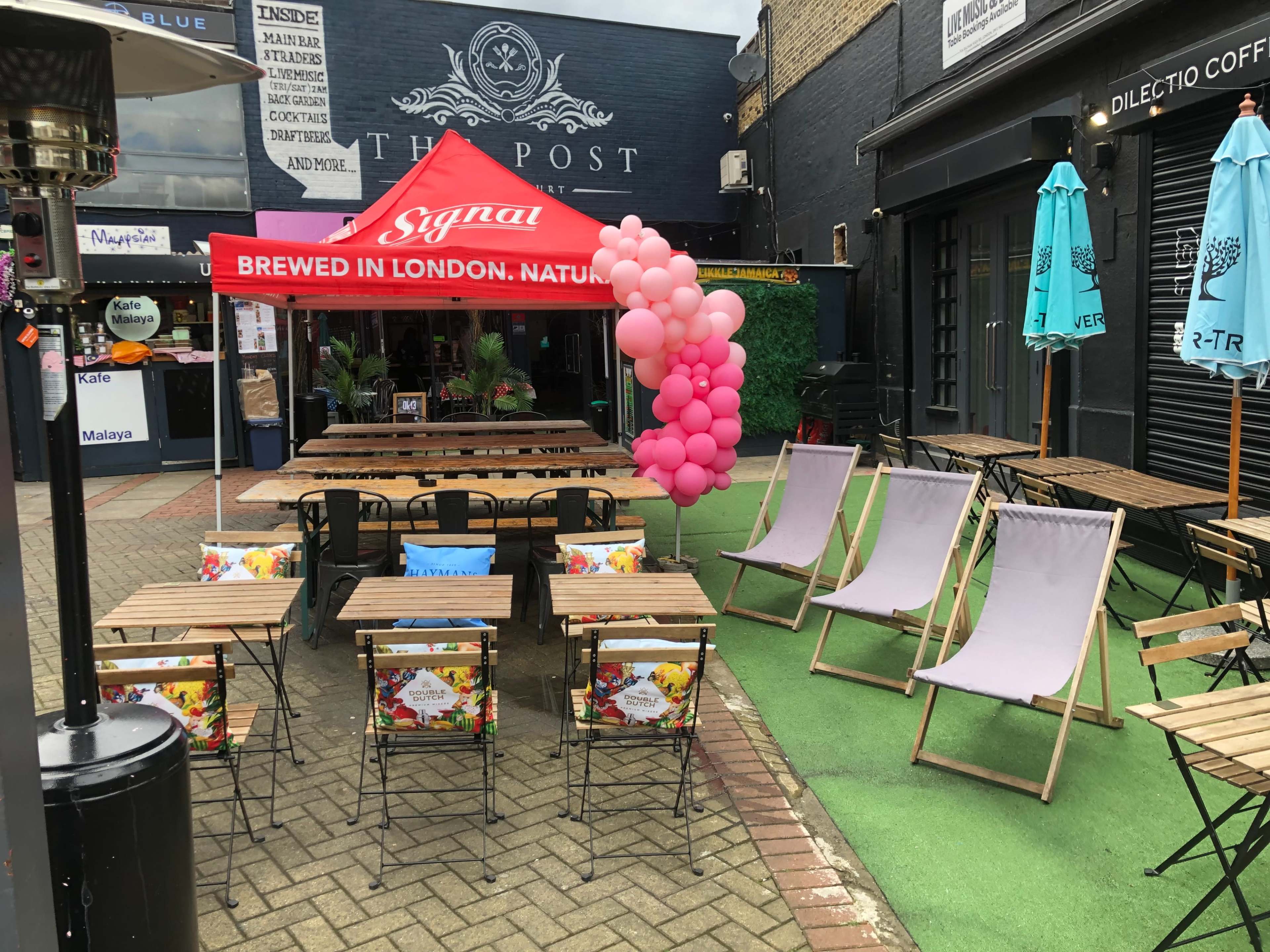 Vibrant Market Terrace with Courtyard Bar, London | Event | Peerspace