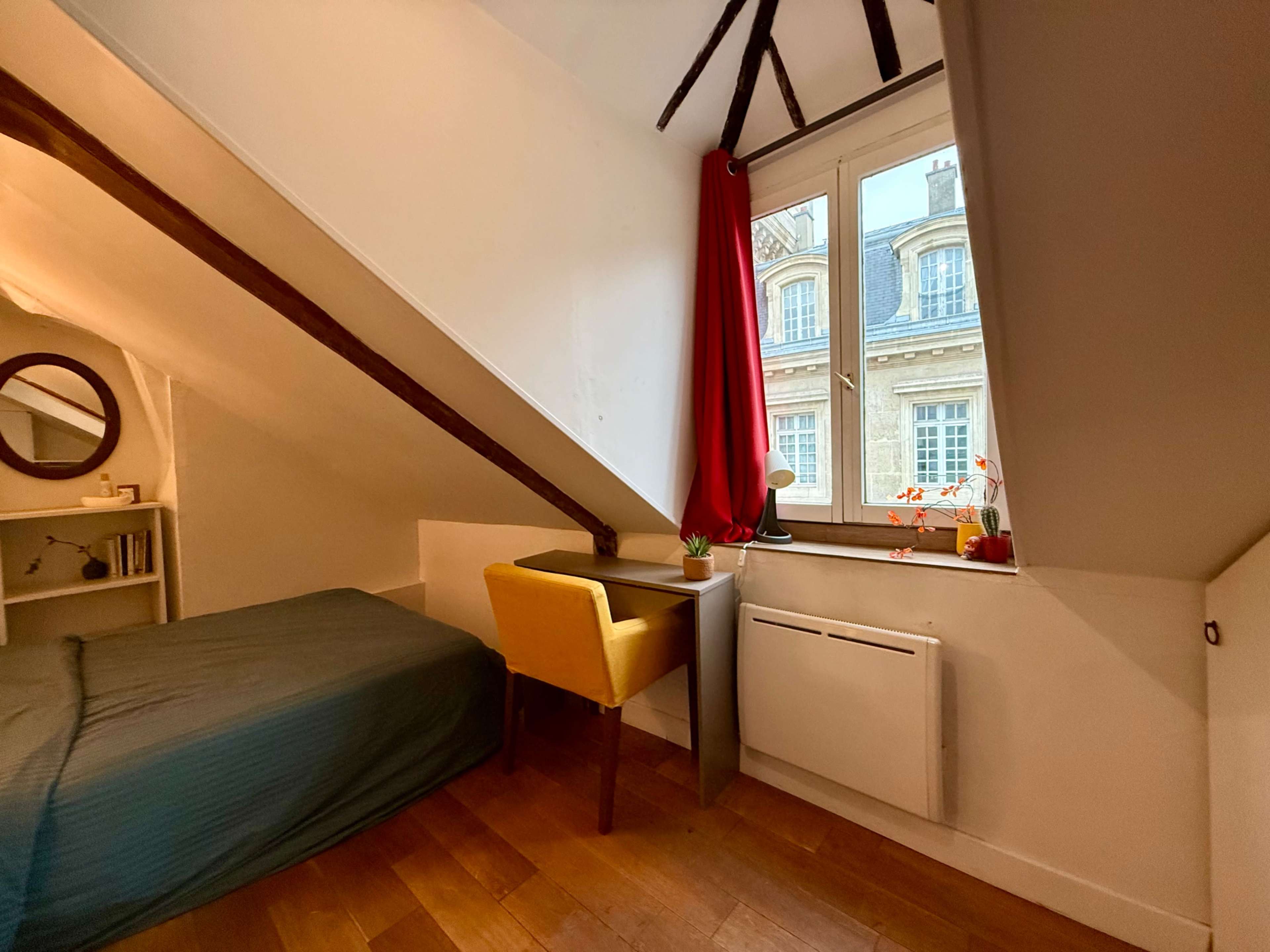 Studio | Cozy Attic Loft with Beams – Central Paris, Paris | Production ...