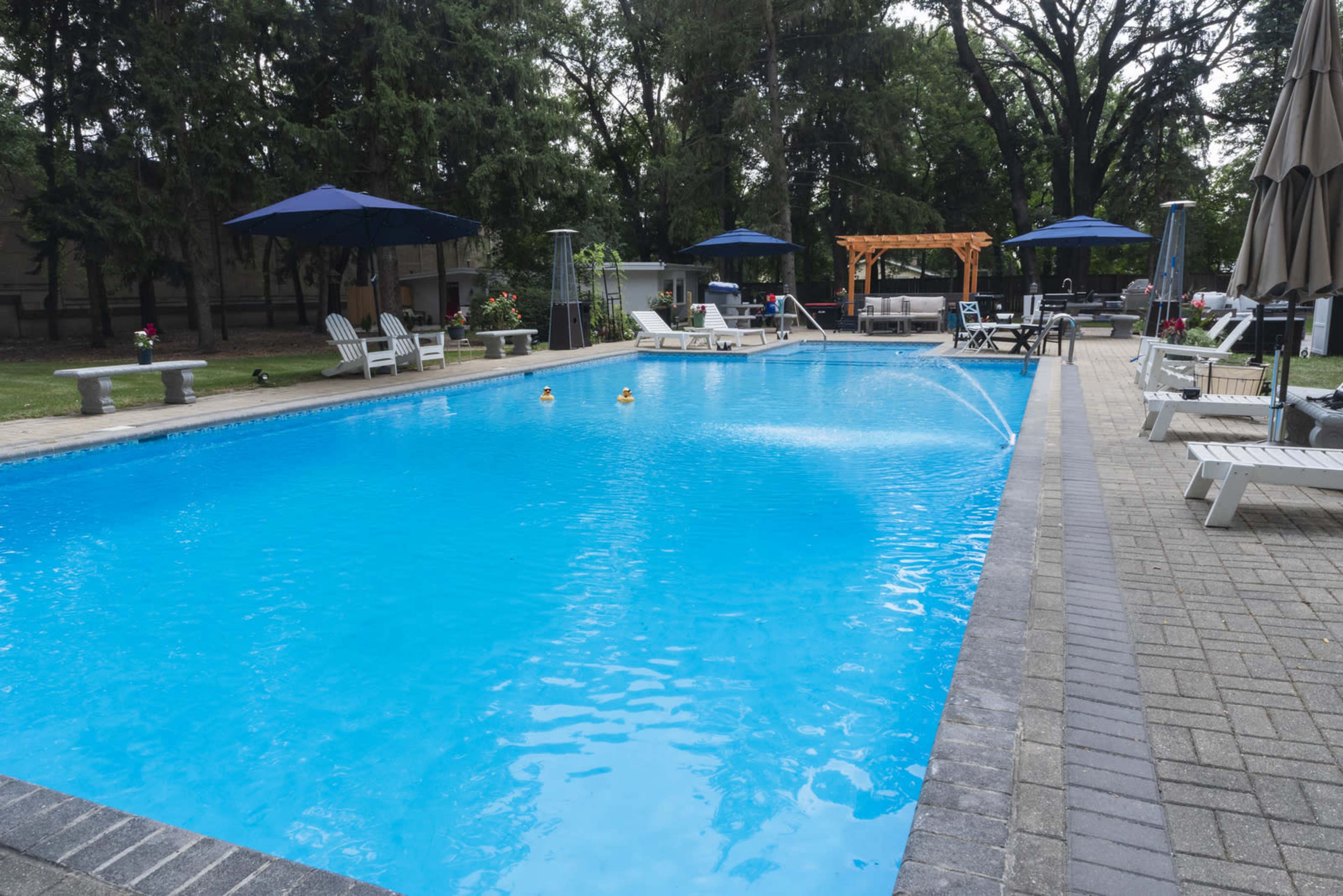 Des Plaines/Chicago Oasis w/Outdoor Pool, Des Plaines, IL | Production ...