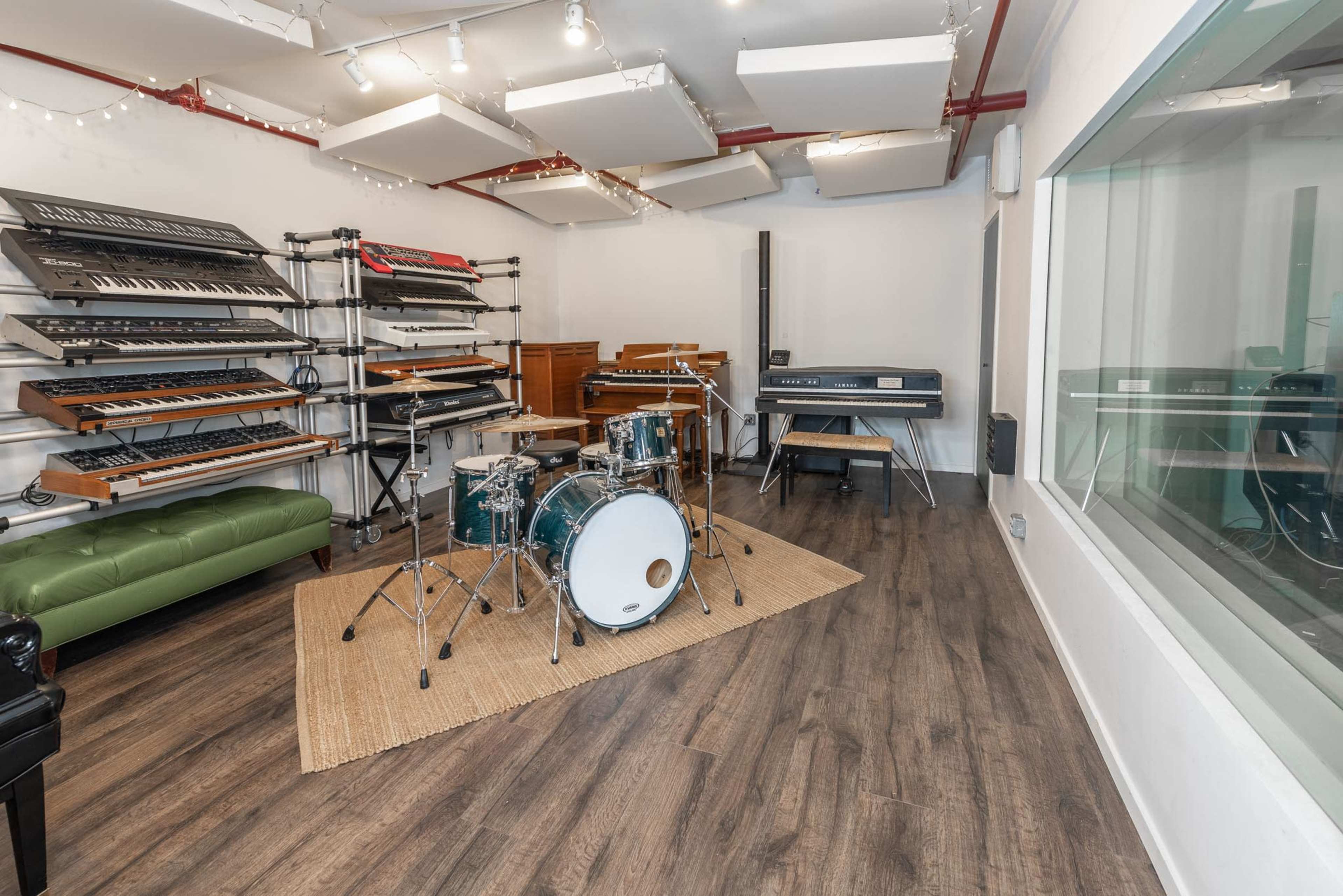 Beautiful, Professional Recording Studio With Lots of Daylight and a ...