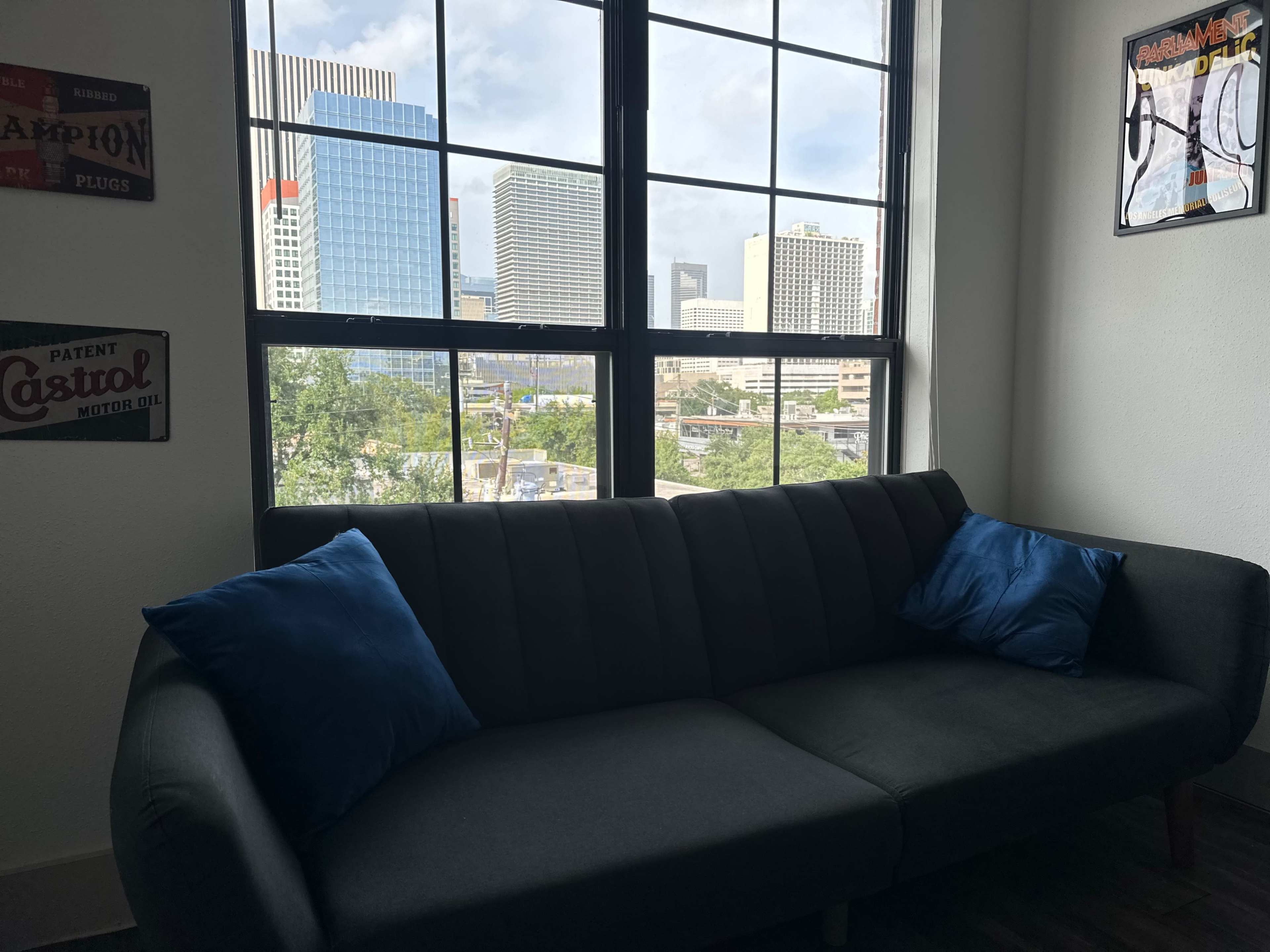 Photo-Ready MCM Space w/ Rooftop & City Views, HOUSTON, TX | Production ...