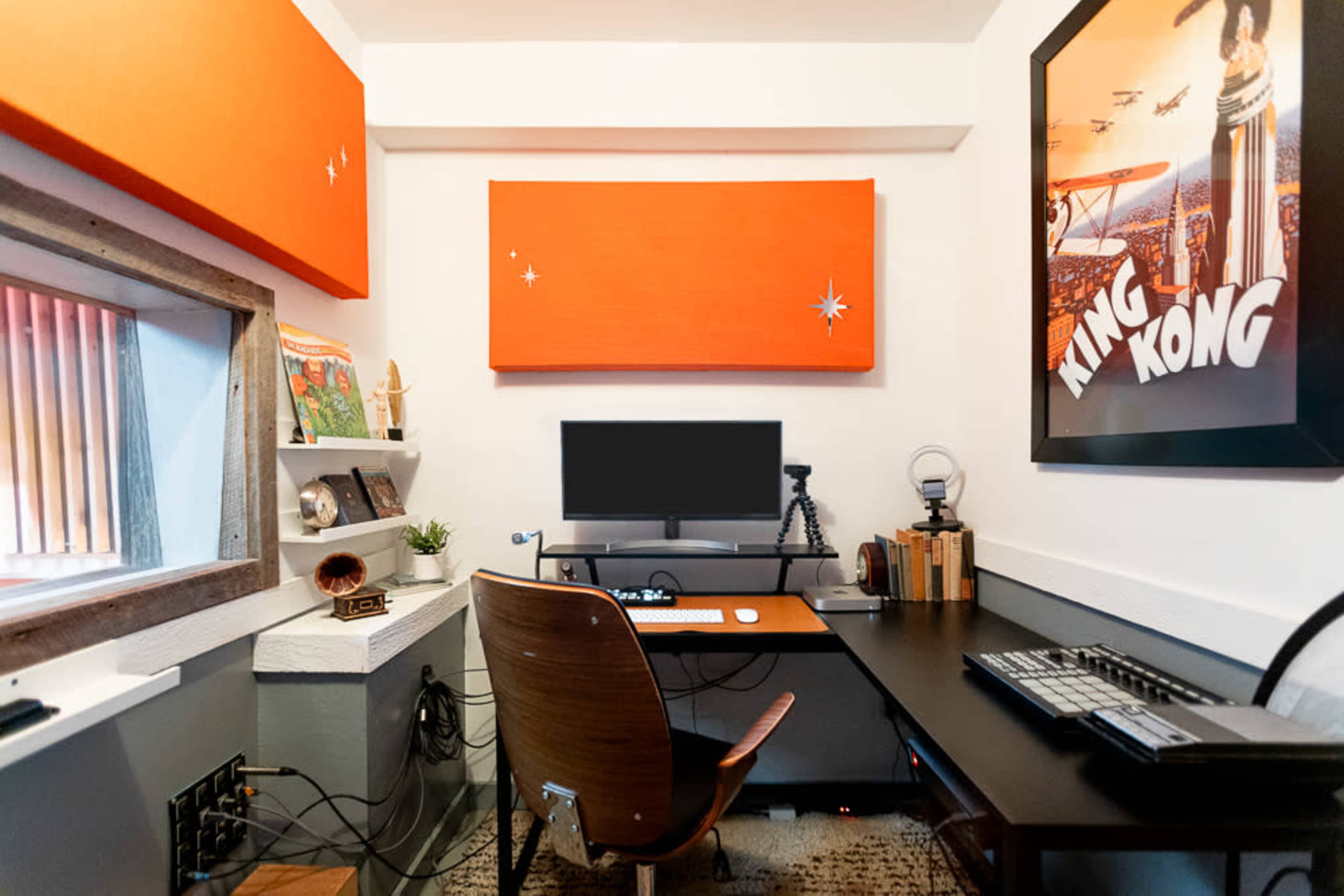 Music Row Podcast Studio and Vocal Room - The Hideout, Nashville, TN | Production | Peerspace