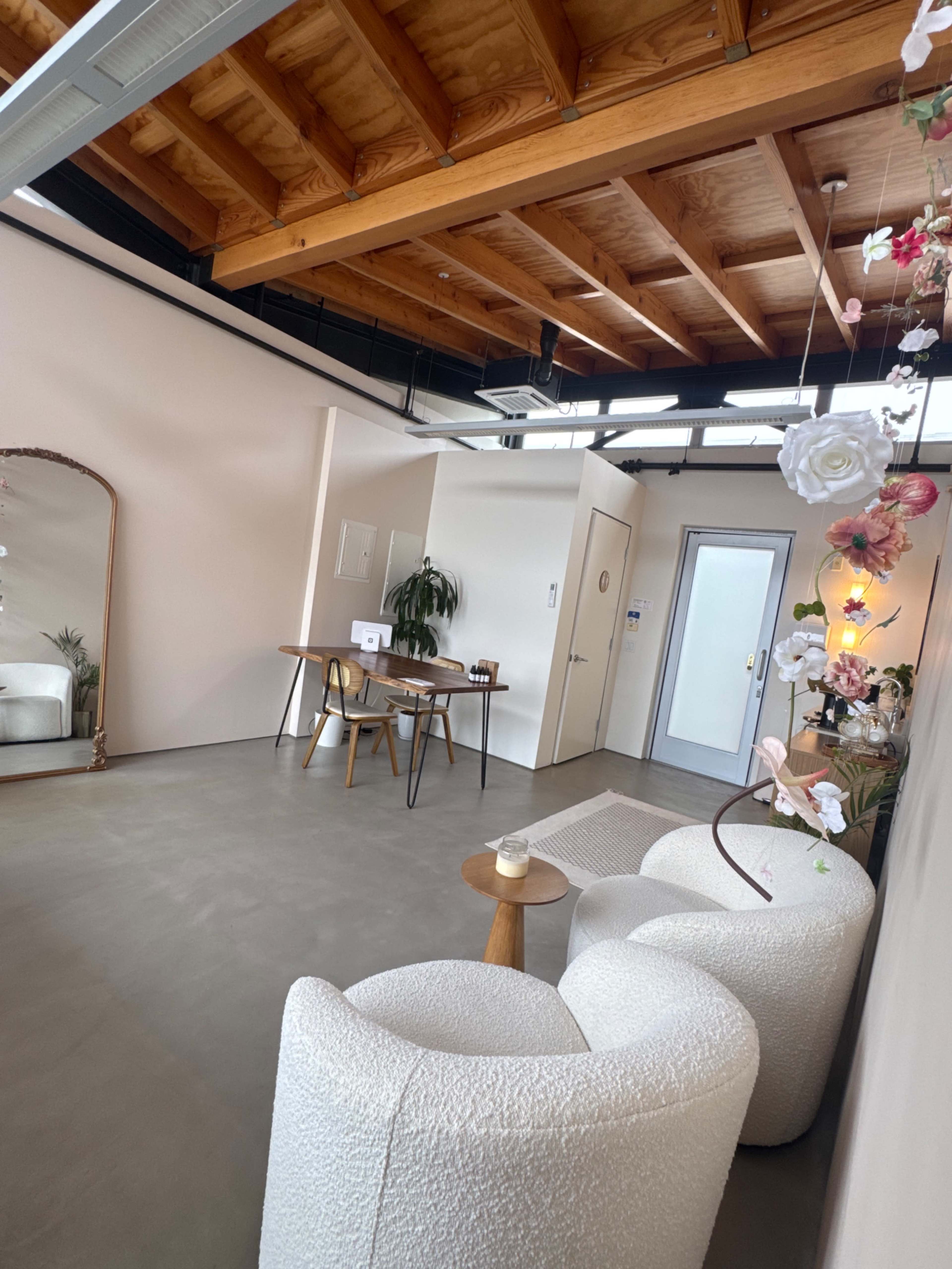 Mila Makeup | Studio with Holistic Vibe & Ocean View in Manhattan Beach ...