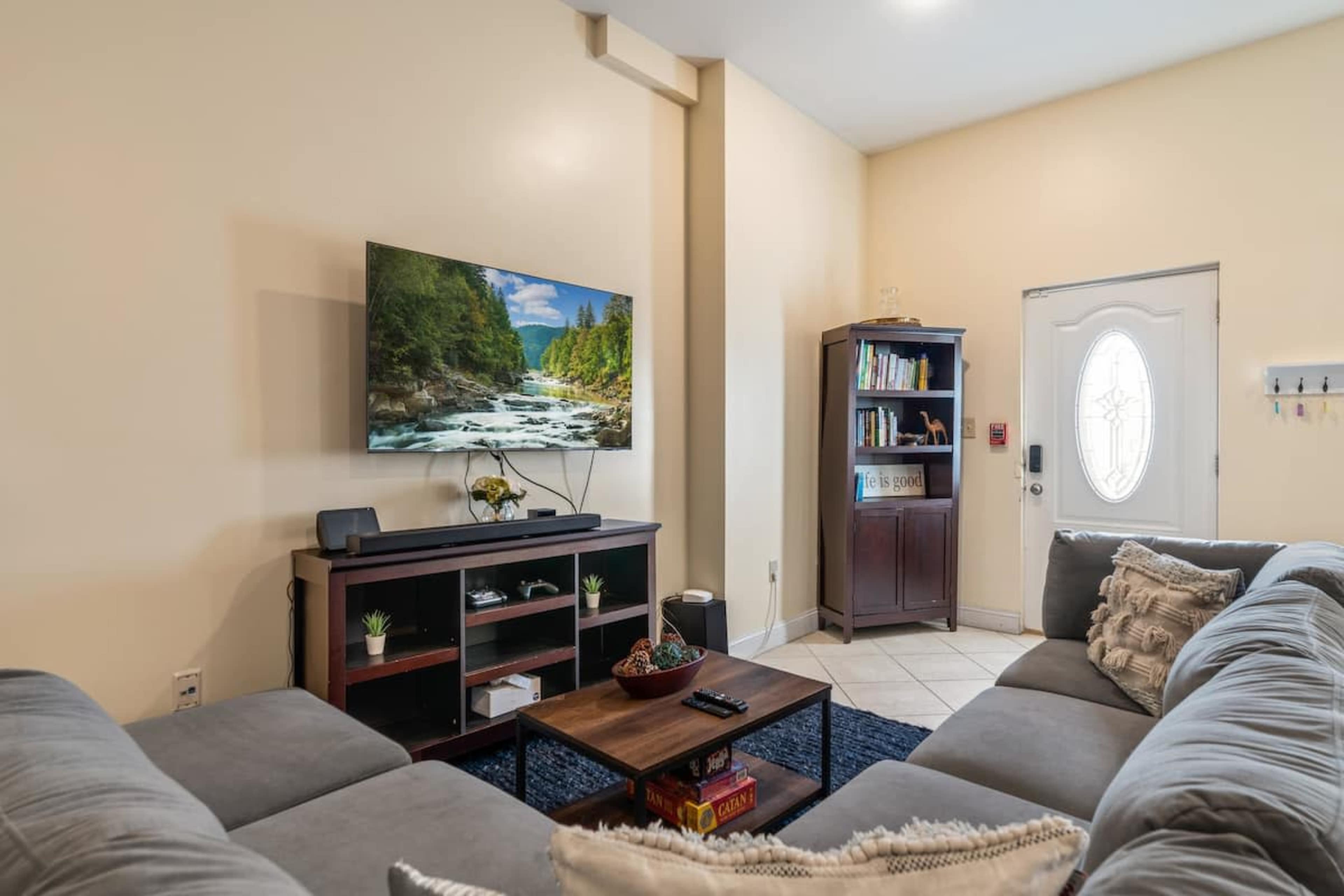 Condo near Center City | Arcade | 4BD 2BA, Philadelphia, PA | Off-Site ...