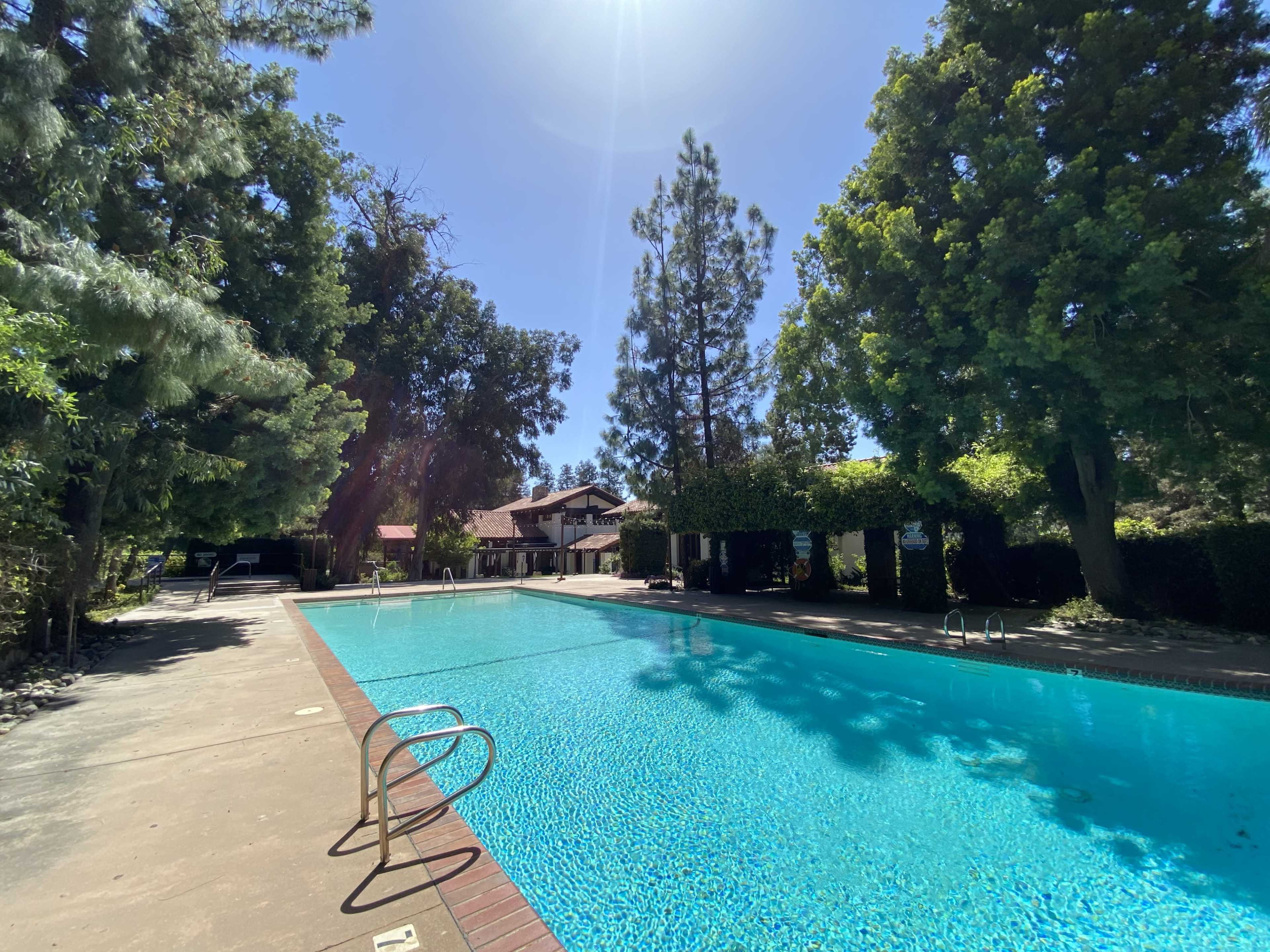 60 Foot Sparkling Pool Resort / Hotel / Clubhouse Style, Lake View ...