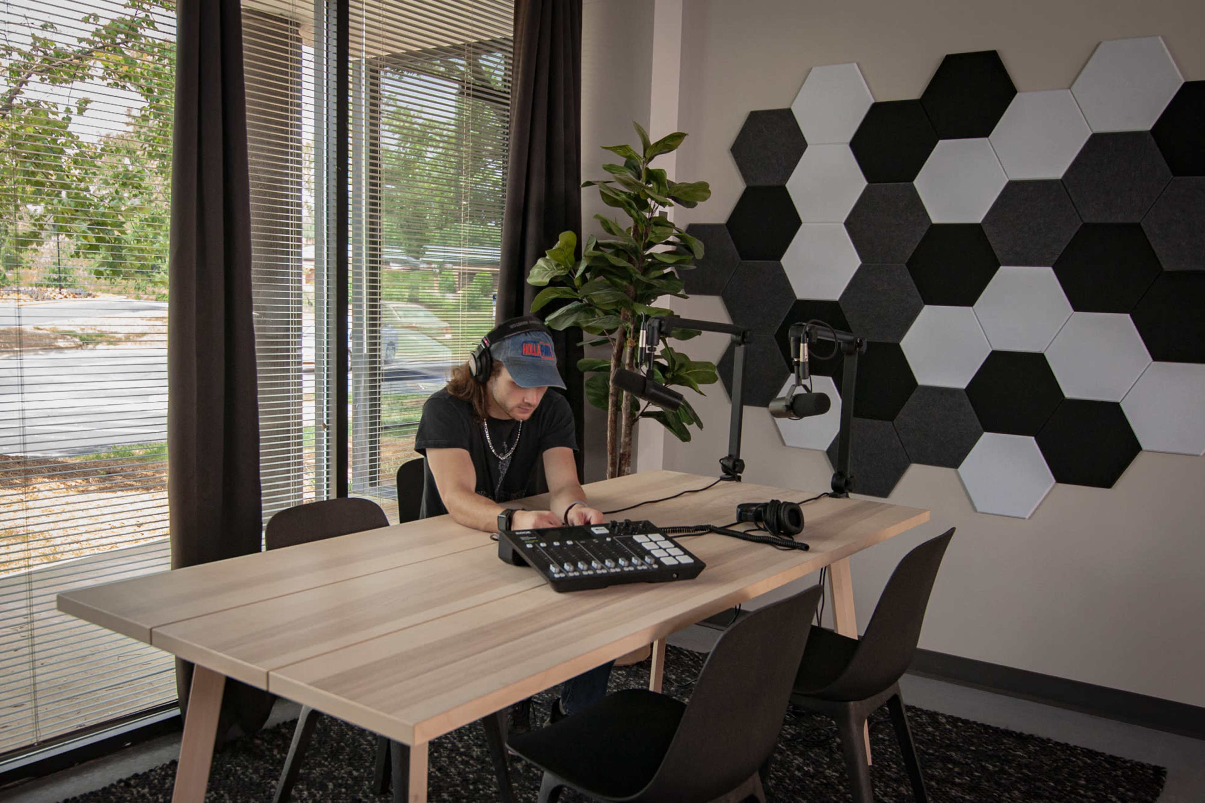 Large Modern Video Studio in Duluth Georgia Gwinnett, Duluth, GA ...