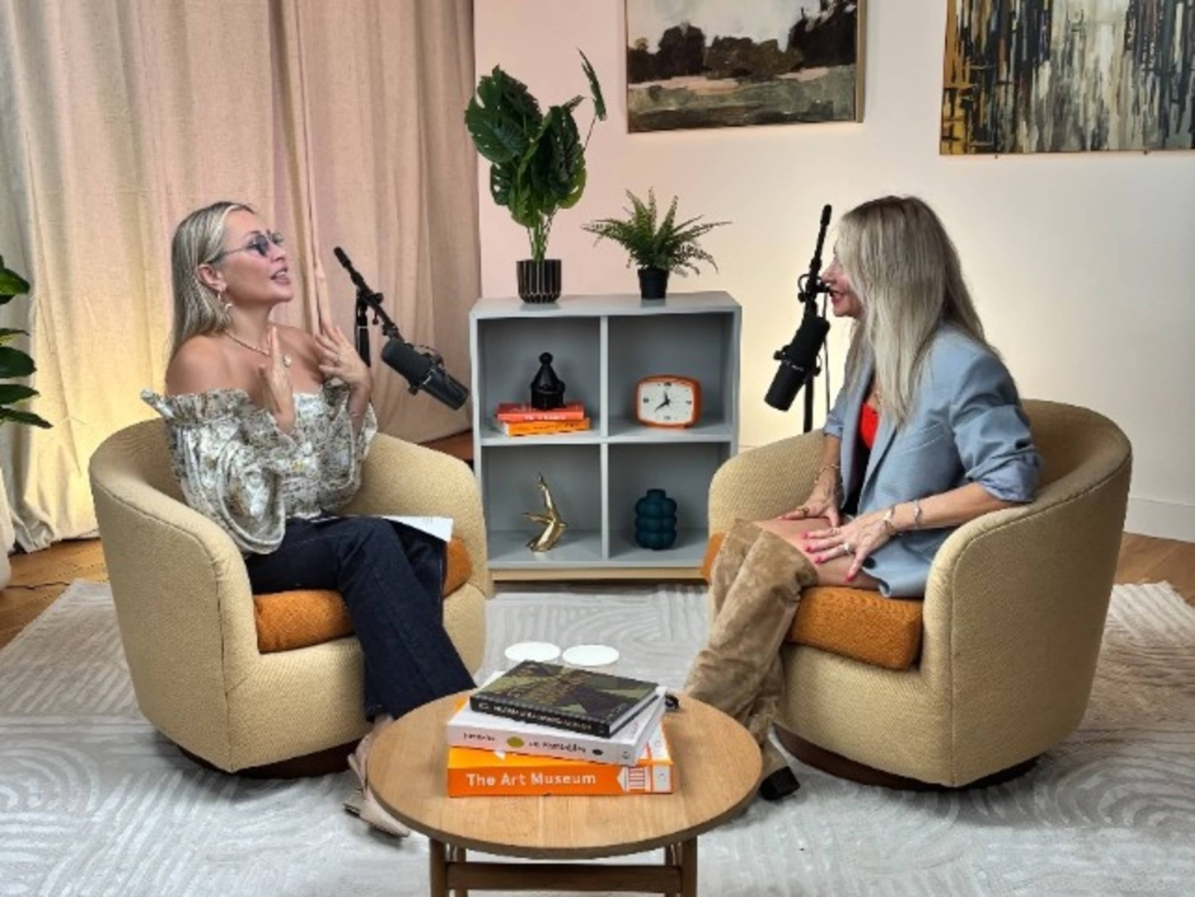 Theorist Studios | Midtown NYC Podcast Studio – Green Room, Multiview ...