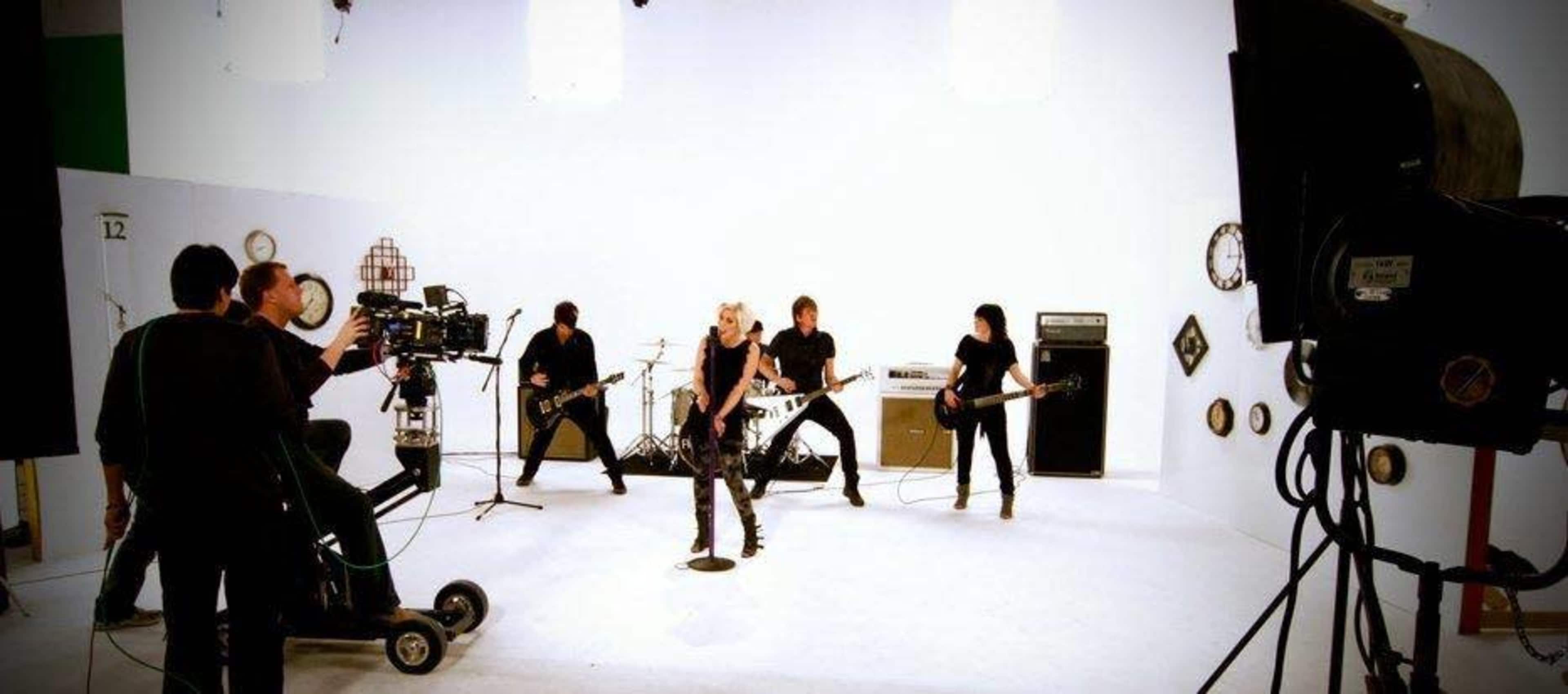 Large Soundstage A - White Cyc - Full Surround Black Curtains ...