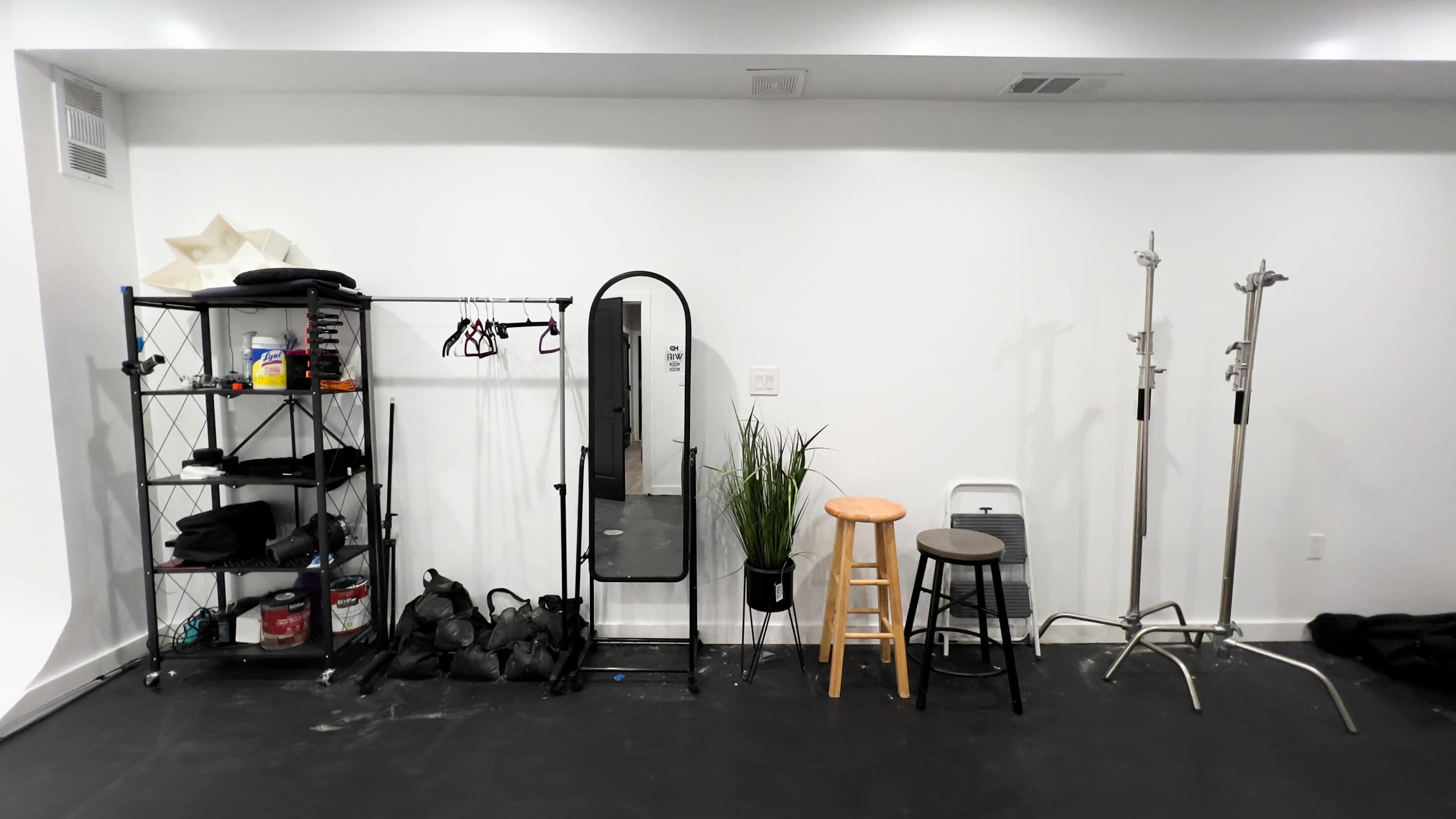 Atlanta Studio Space with 9ft Cyc wall, seamless backdrops and ...