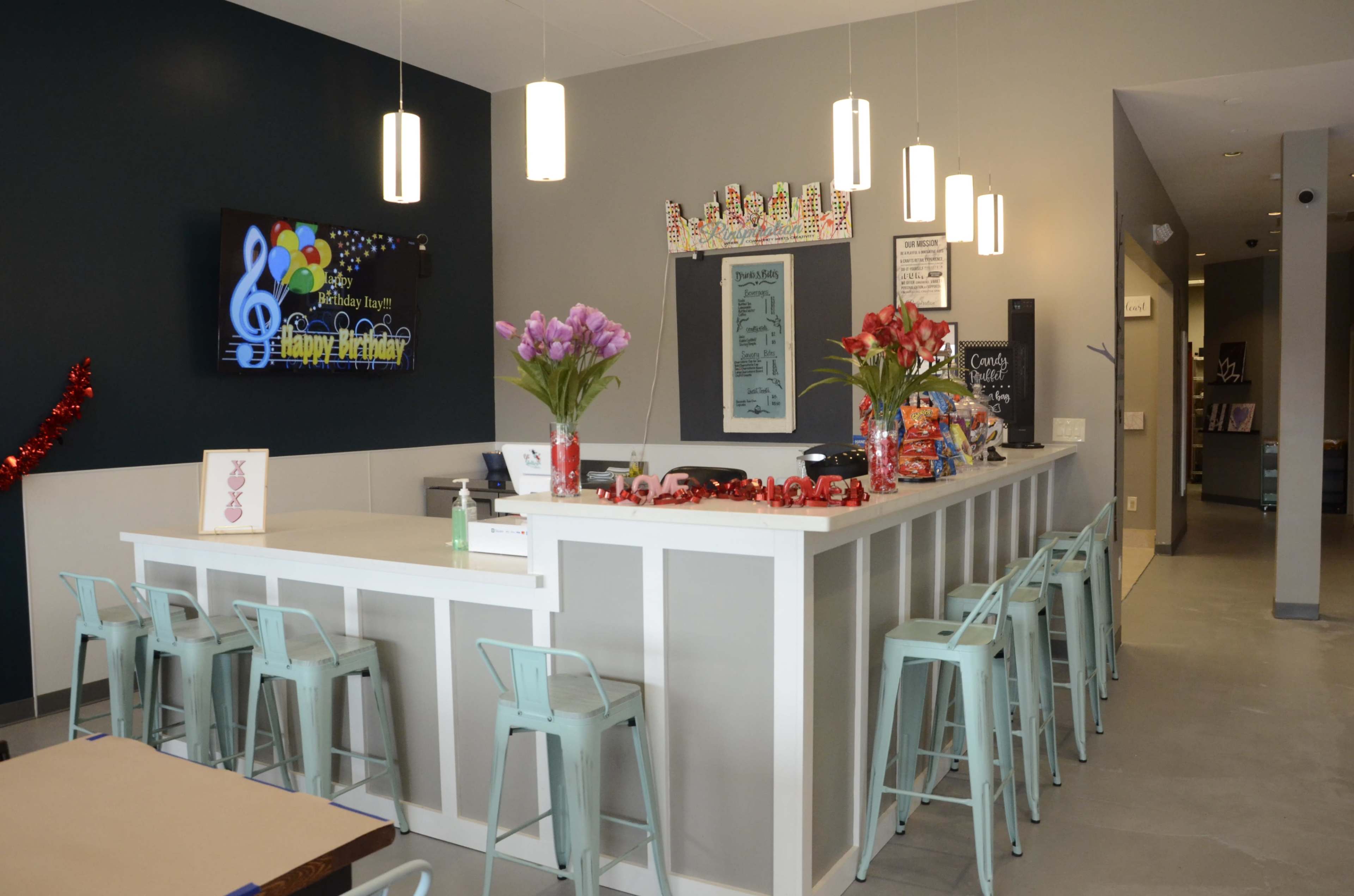 Trending Creative Arts Studio, PEARLAND, TX | Event | Peerspace