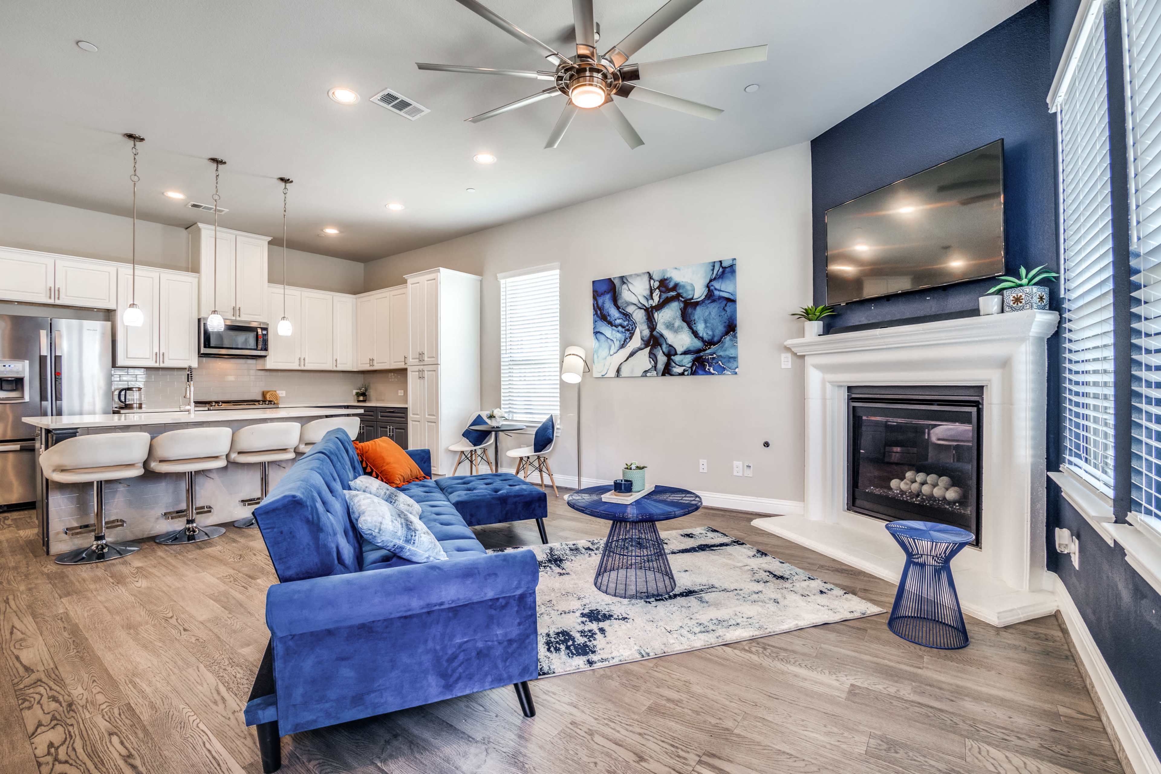 Modern Suburban Retreat with Chic Style and Natural Light, The Colony ...