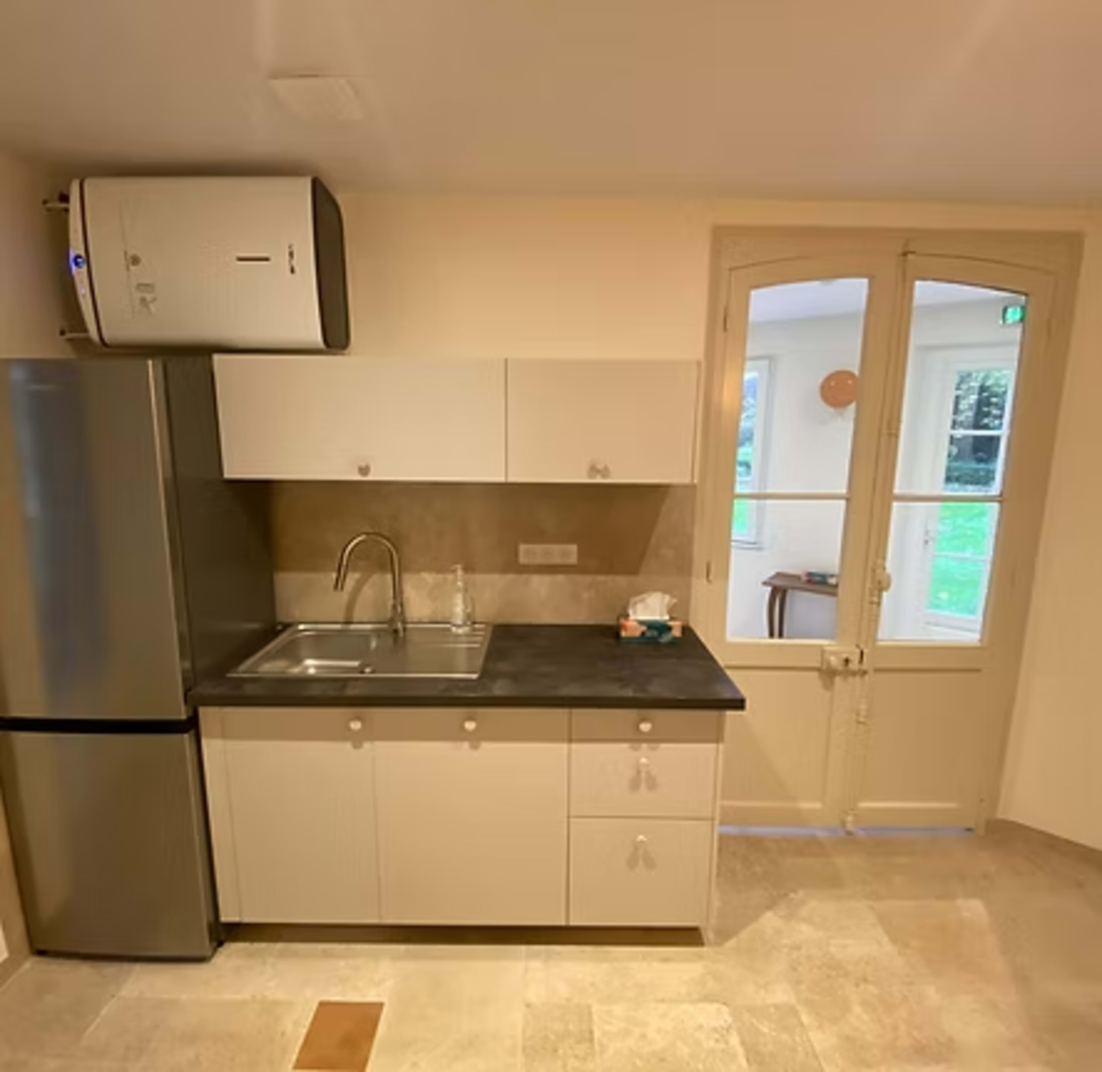 Le Moulin d'Oyson | Salle de séminaire lumineuse avec vue sur jardin ...