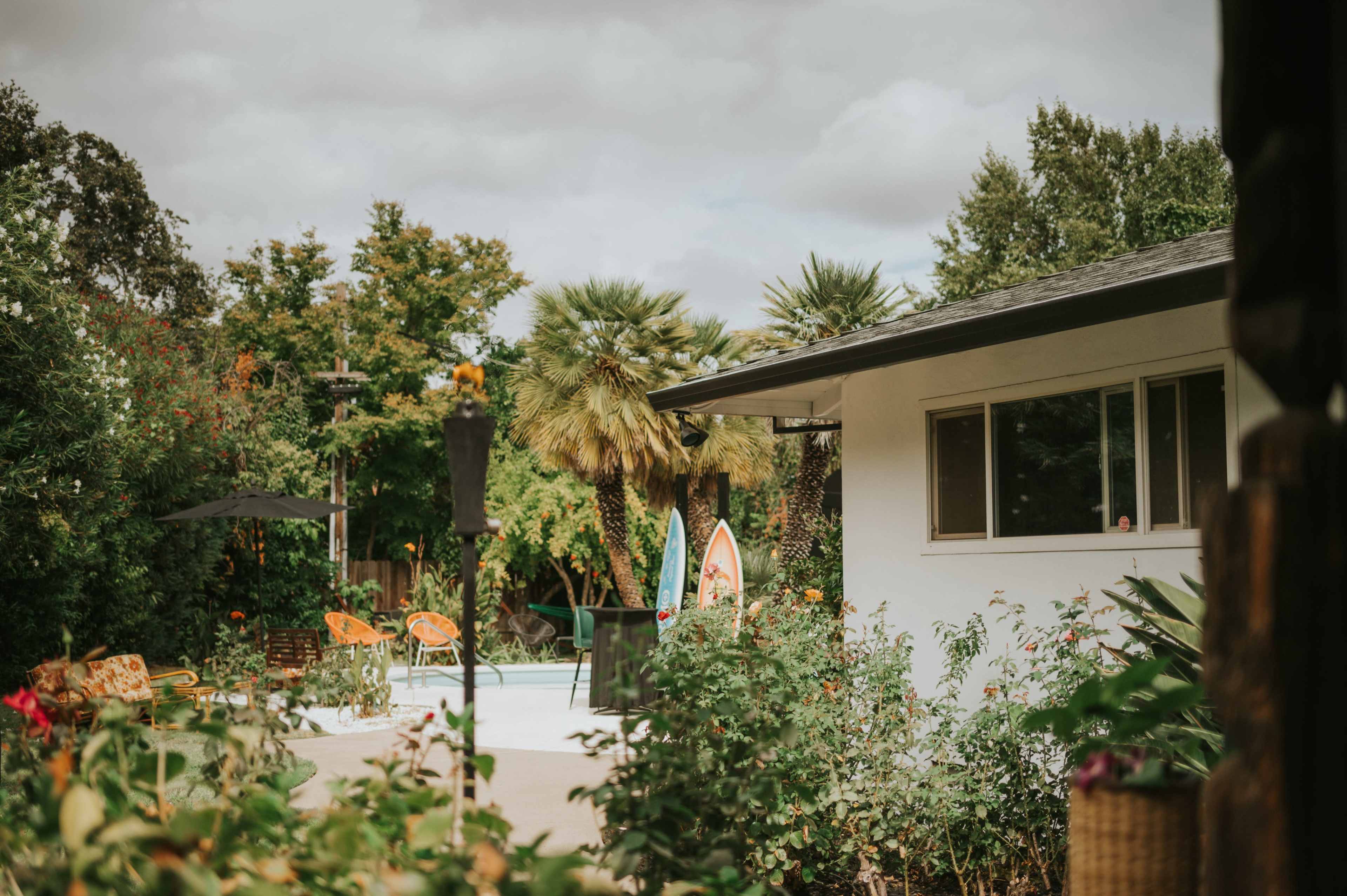 Immersive Mid-Century Tropical Tiki House w/ large Pool and Outdoor ...