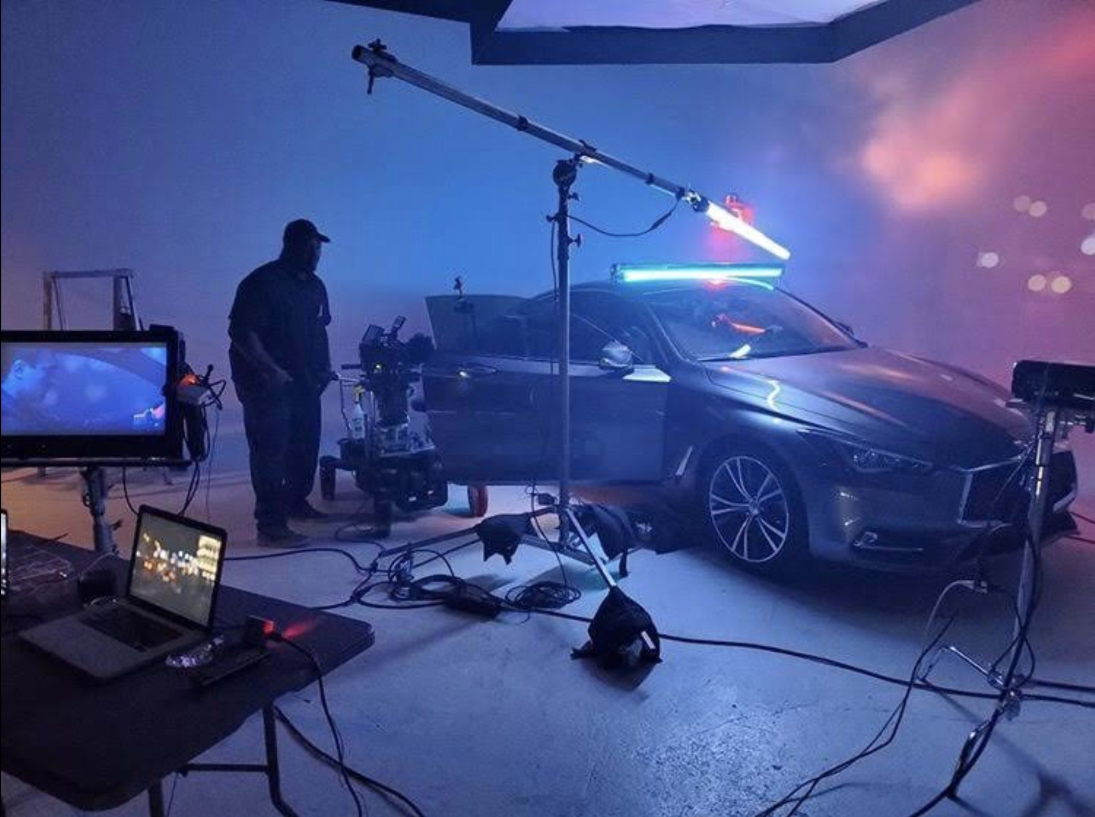 46FT Cyclorama with RGB/Softbox Lighting in Professional Film Studio ...