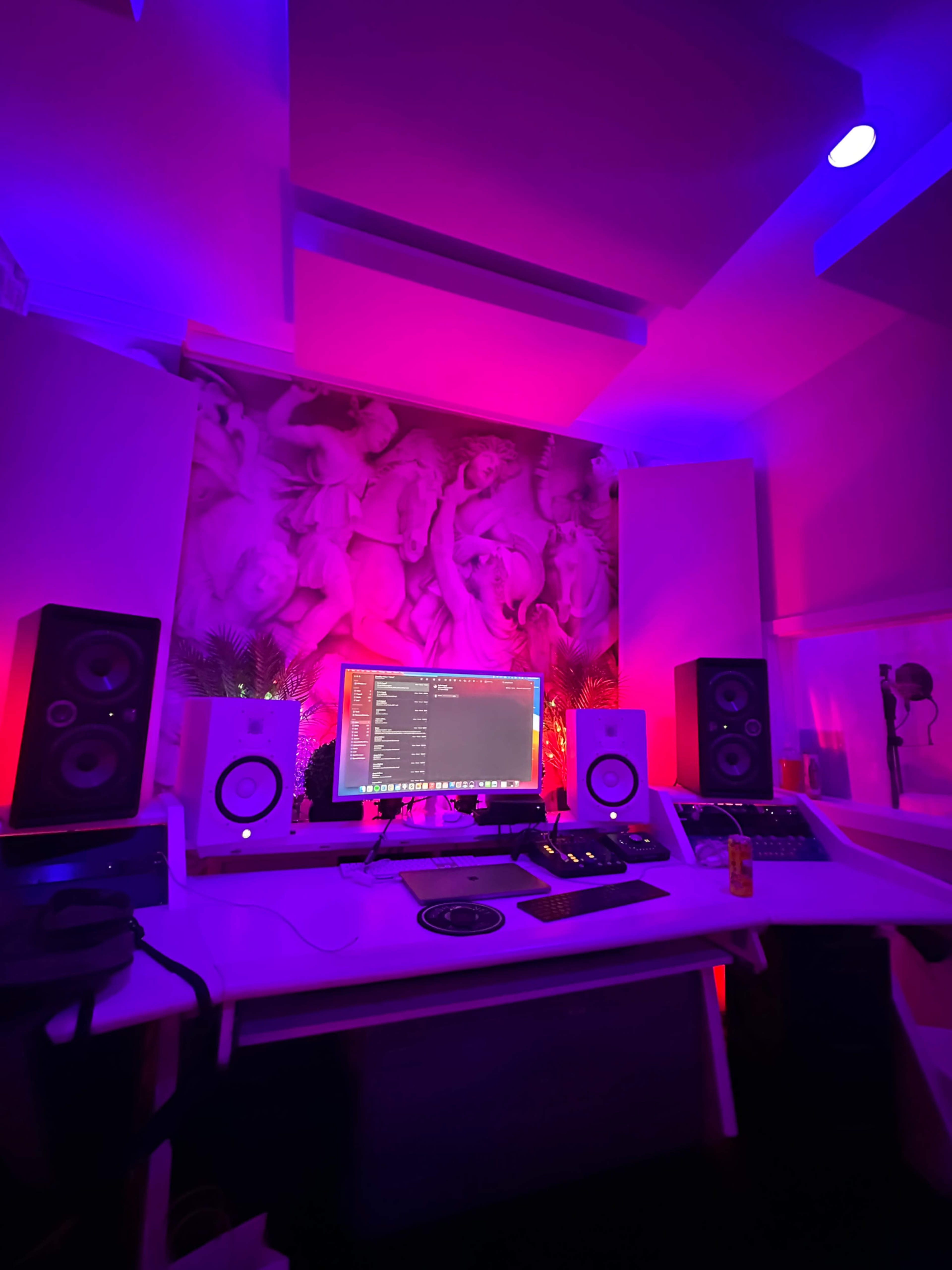 Roman Themed Recording Studio with Private Lobby/Bar and Recording ...