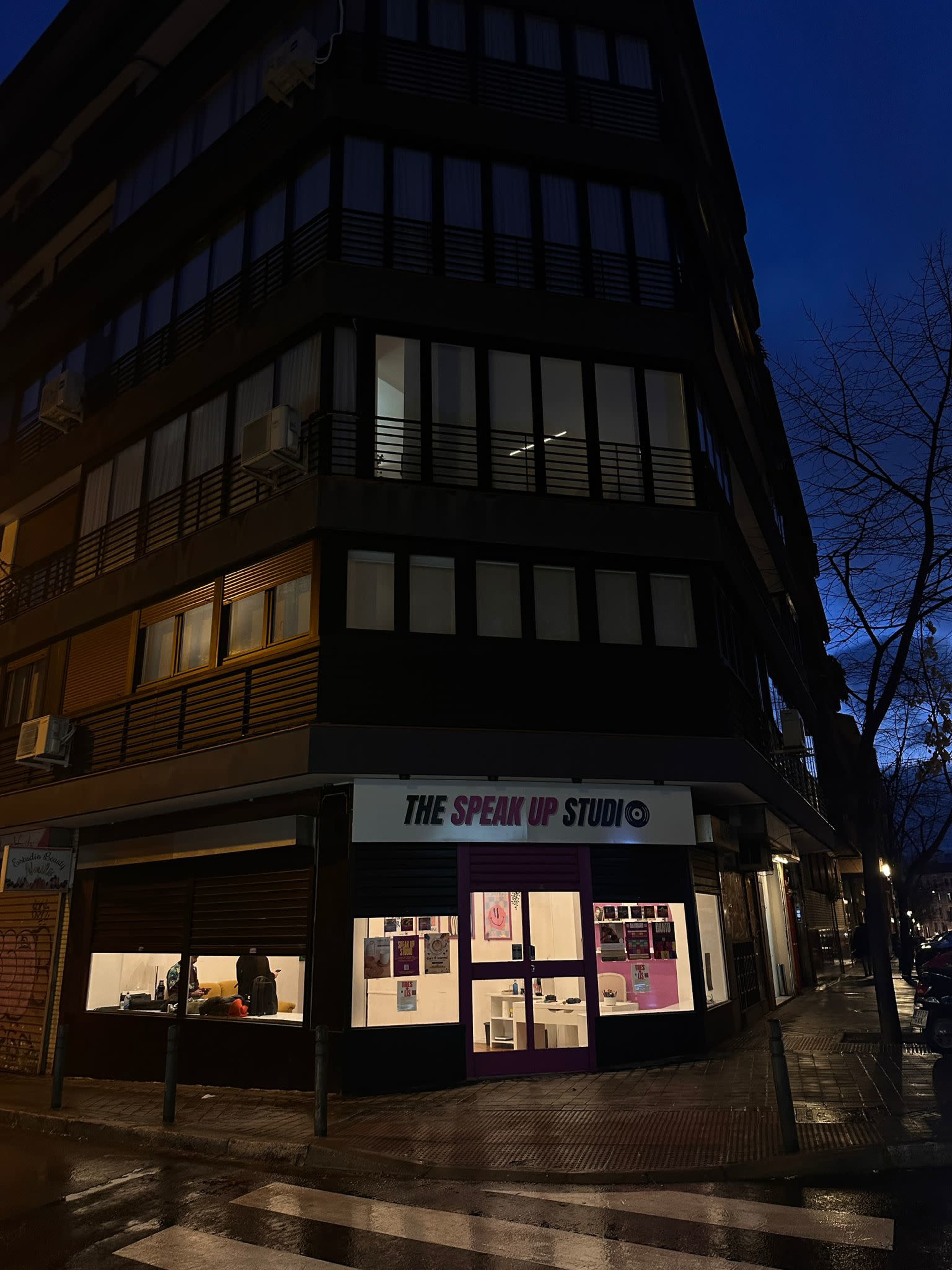 The Speak Up Studio | Sala de ensayos para teatro, danza y canto ...
