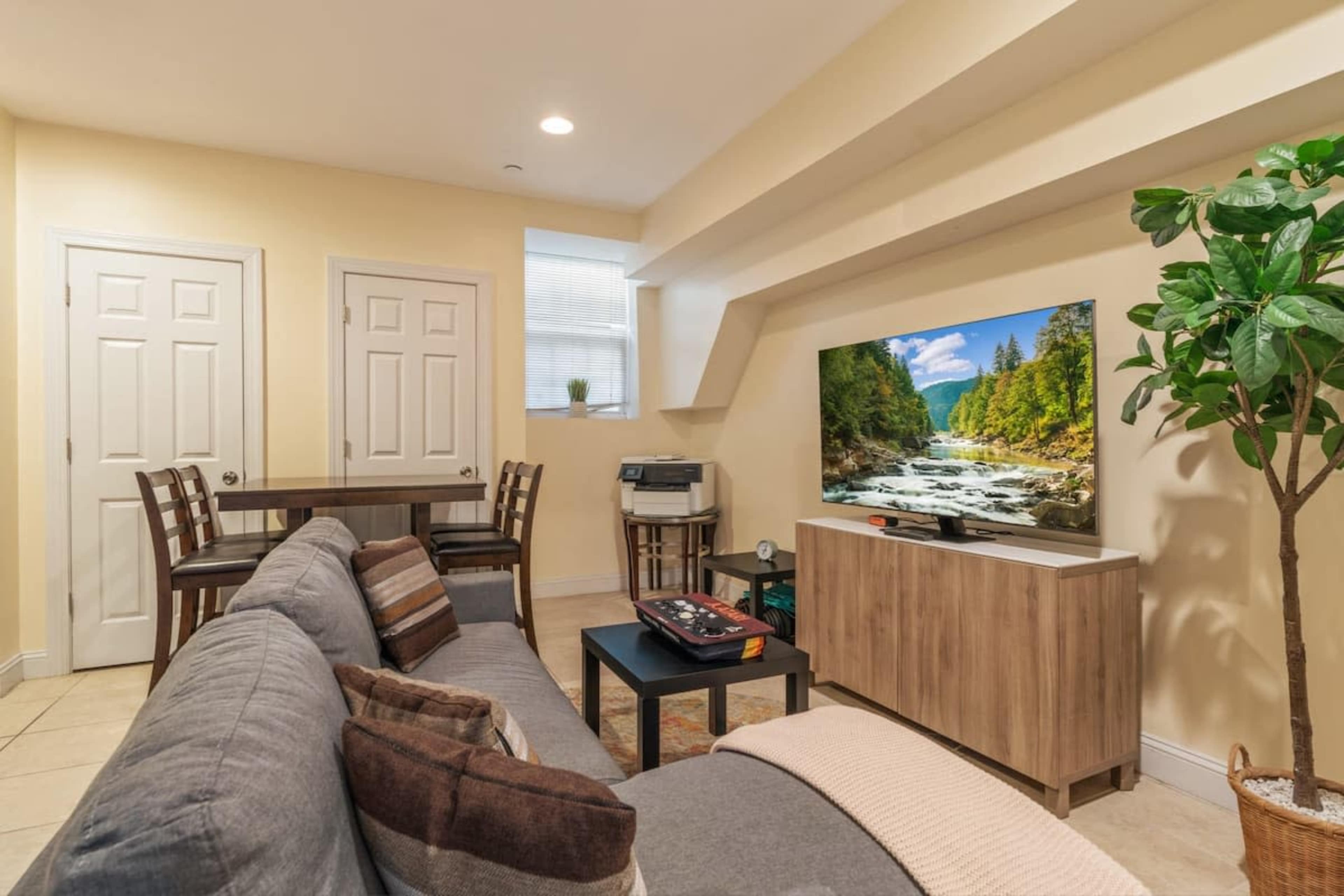 Condo near Center City | Arcade | 4BD 2BA, Philadelphia, PA | Off-Site ...