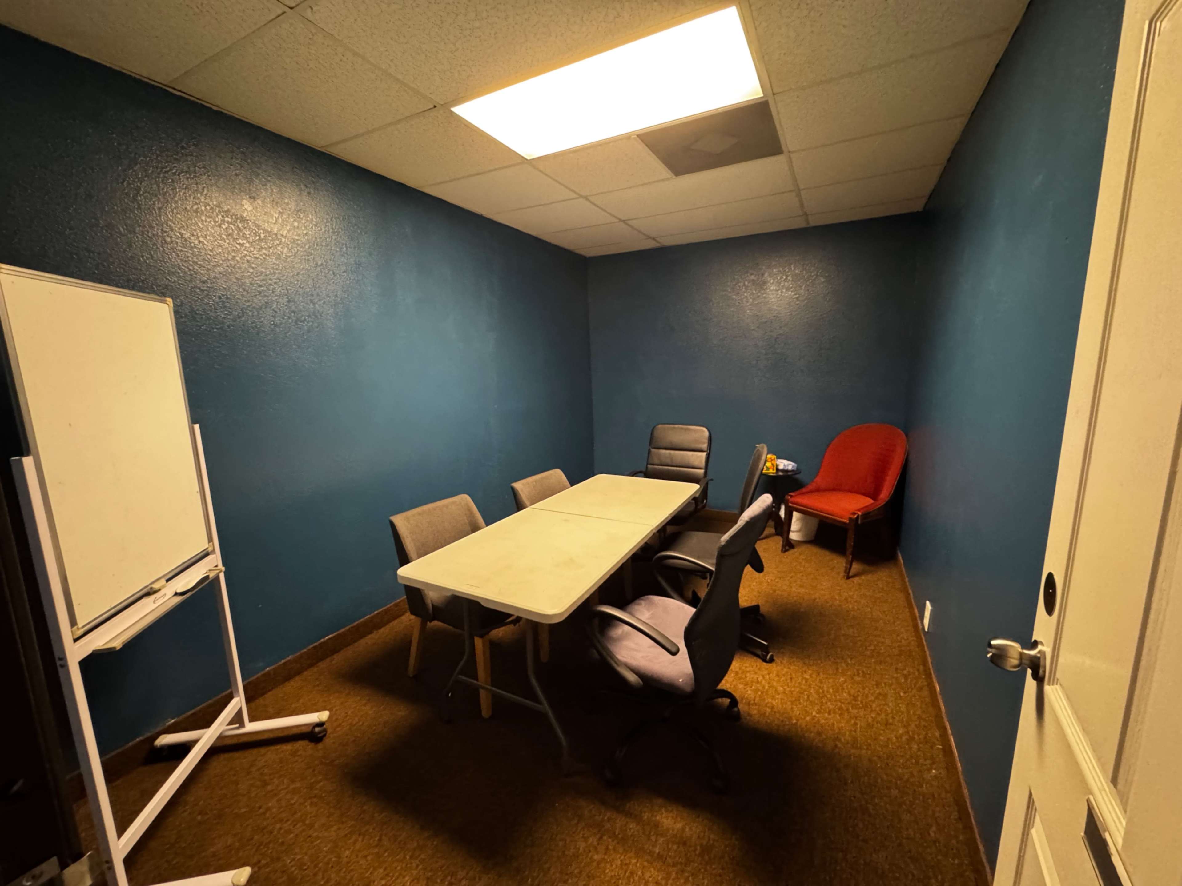 Cozy Versatile Room, Las Vegas, NV | Off-Site | Peerspace